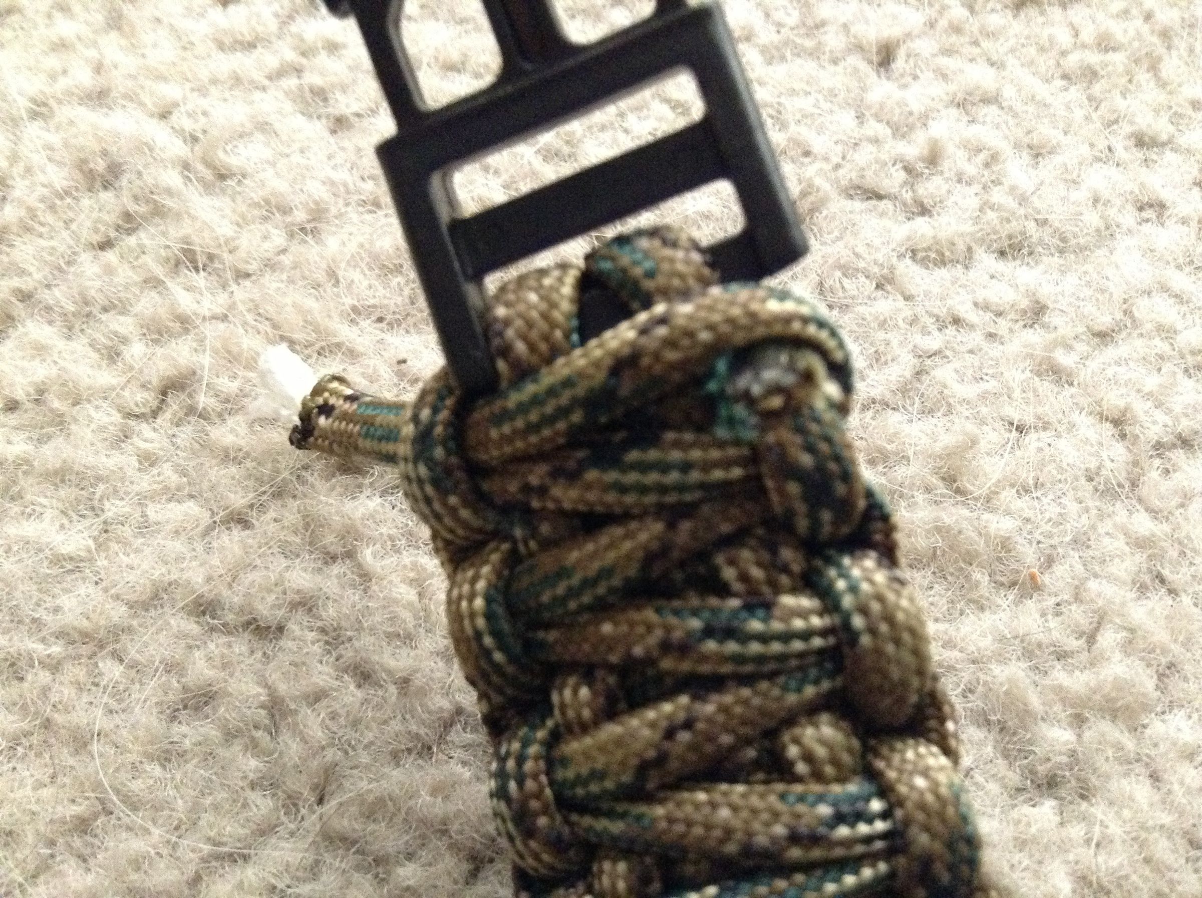 How to Make a Paracord King Cobra Braid : 5 Steps - Instructables
