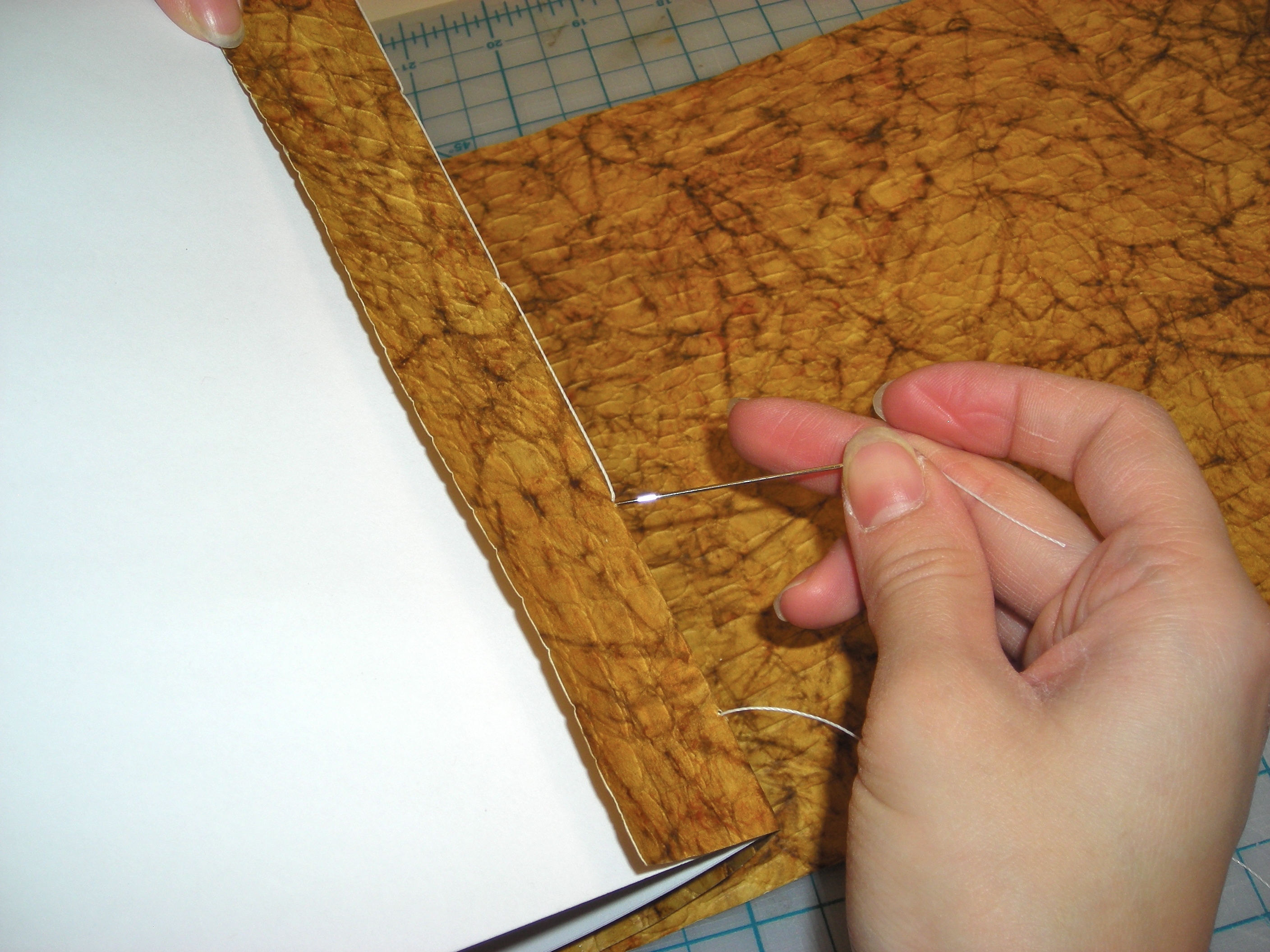 How to Sew a Softcover Pamphlet : 7 Steps (with Pictures) - Instructables