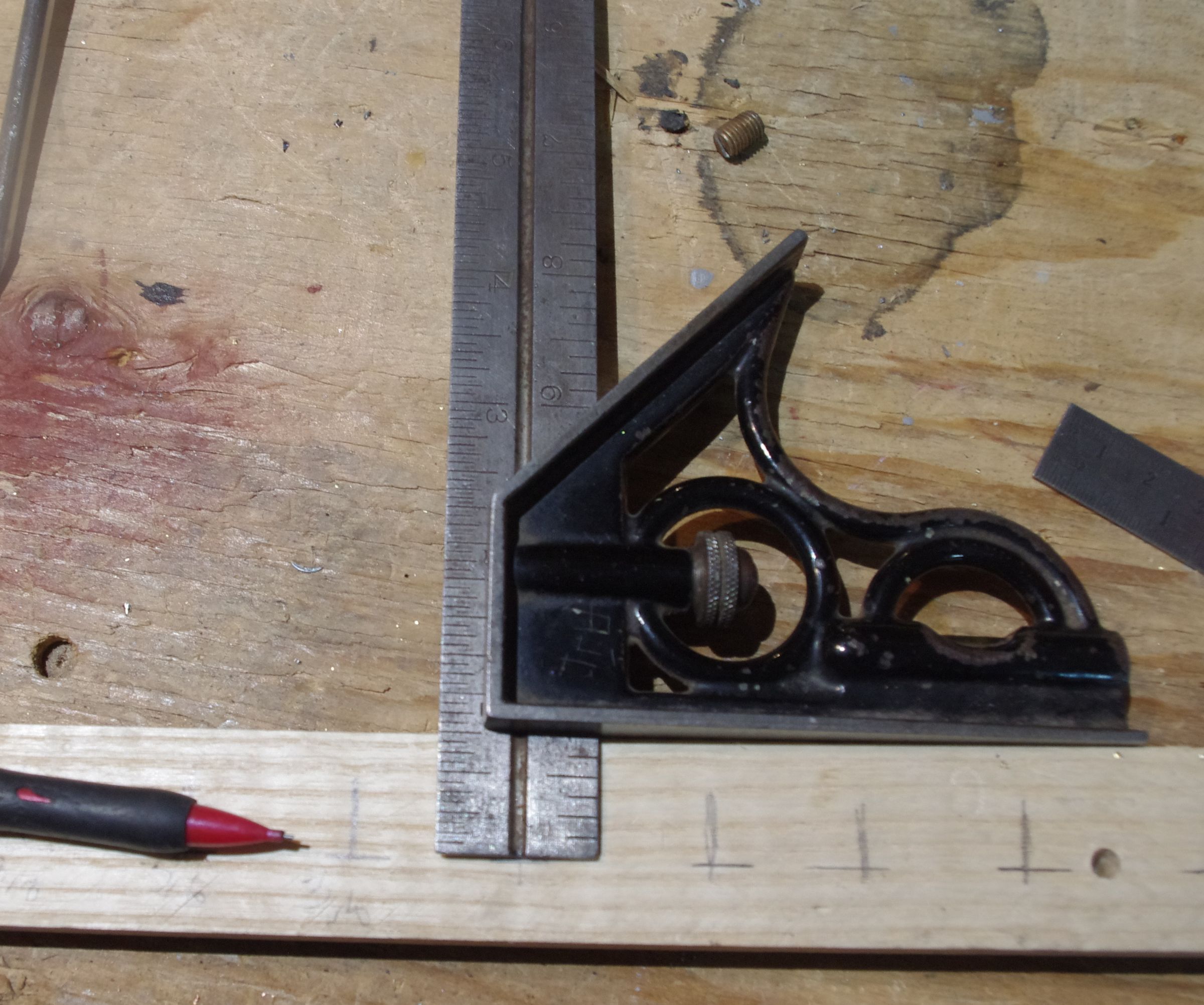 Tool Storage Hacks (or How to Hang Those Black Friday Screwdrivers) : 4 ...