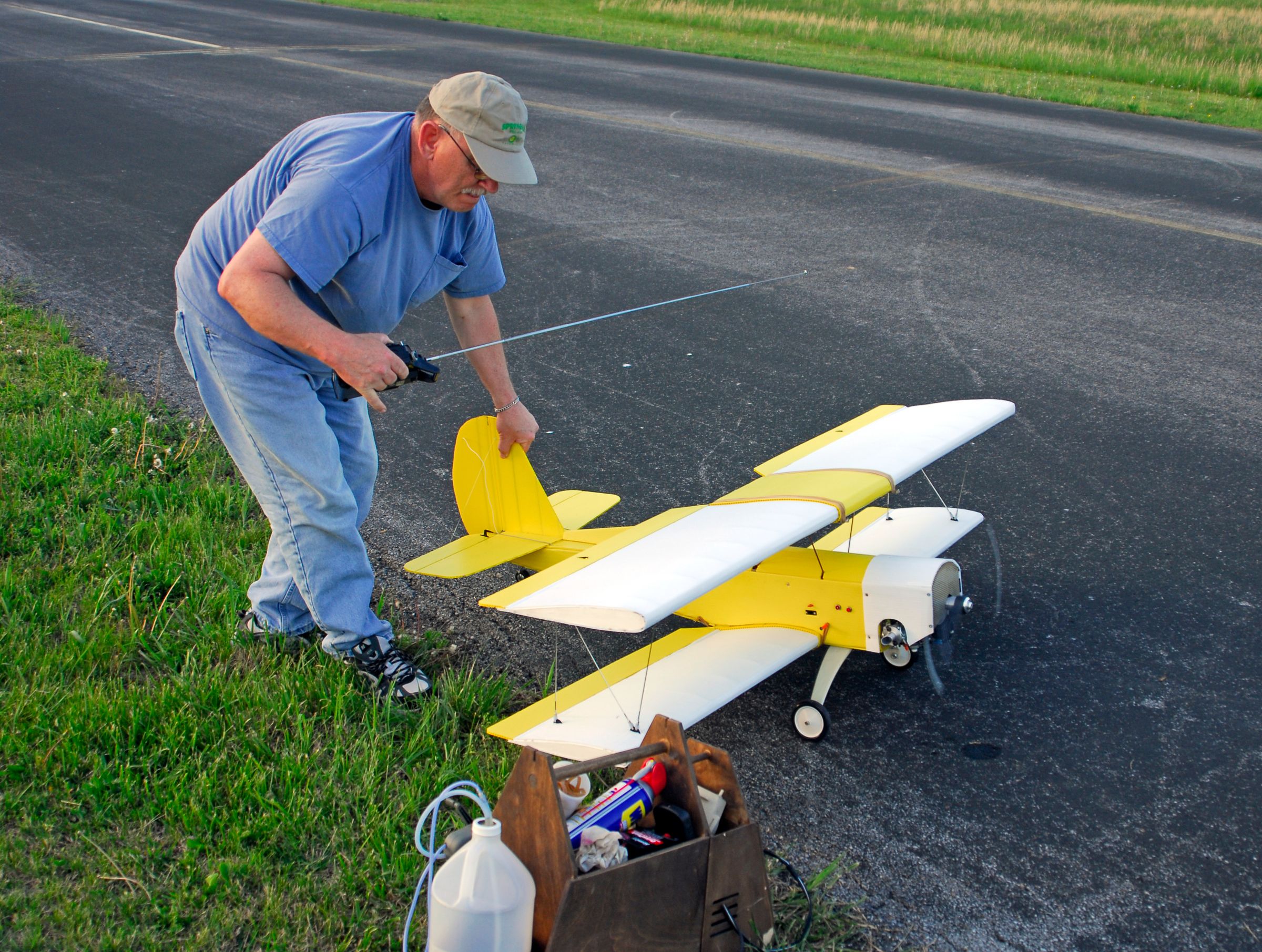 Beginners Guide to Radio Control Airplanes : 20 Steps (with Pictures ...
