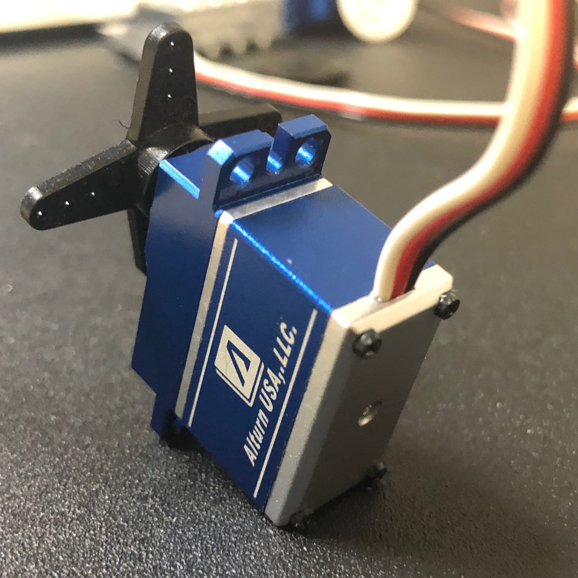 Add Idler (2nd Axis Mounting Point) on Micro Servos for Robotic ...