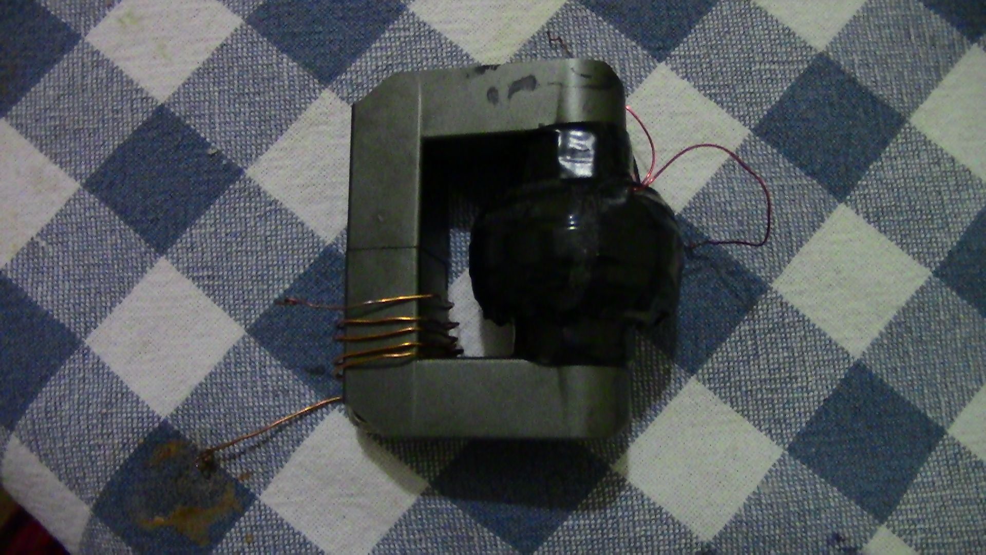 Make a Plasma Globe Out of a Light Bulb! : 7 Steps - Instructables