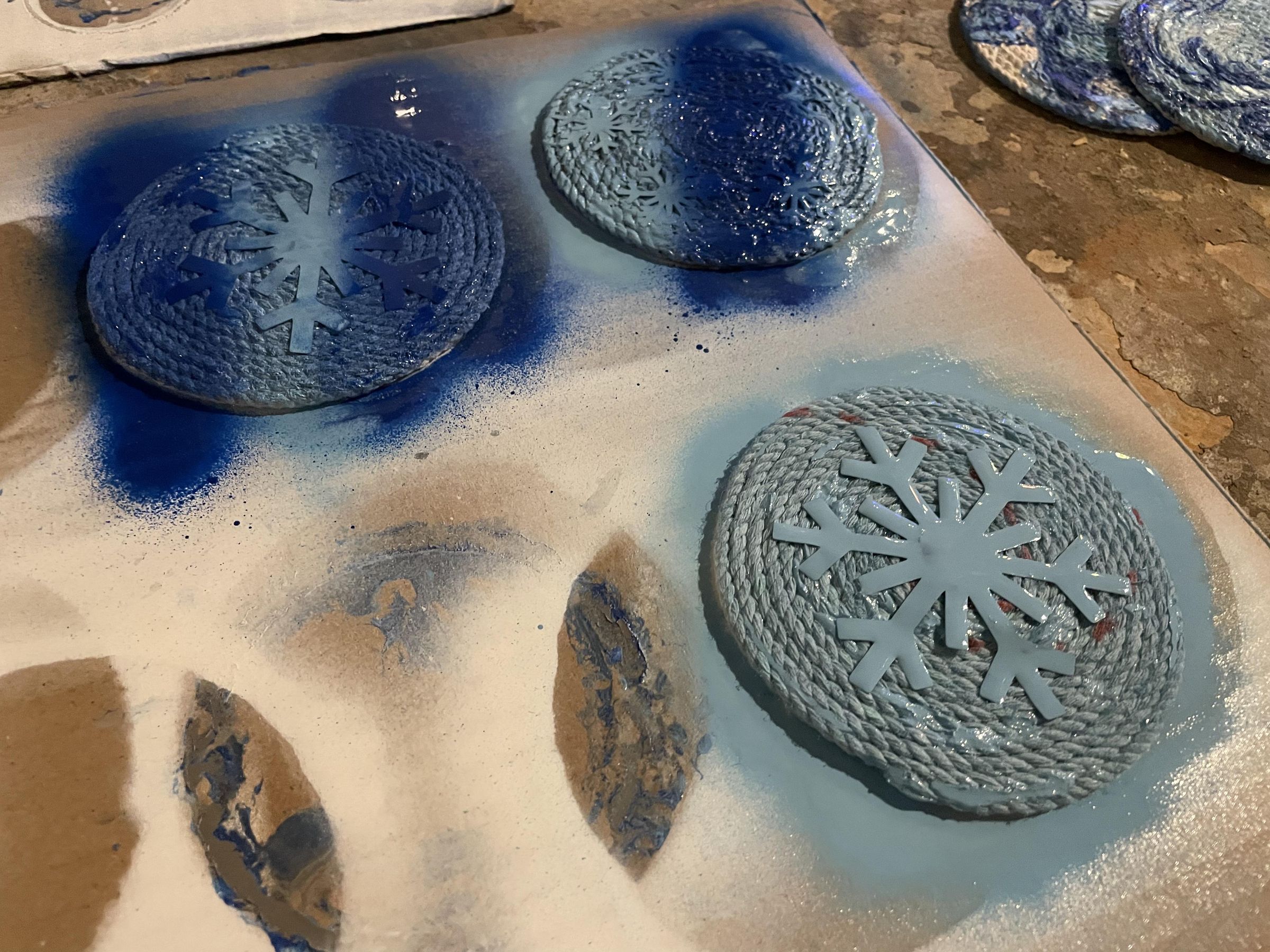 Cool Snowflake Coasters! : 4 Steps (with Pictures) - Instructables