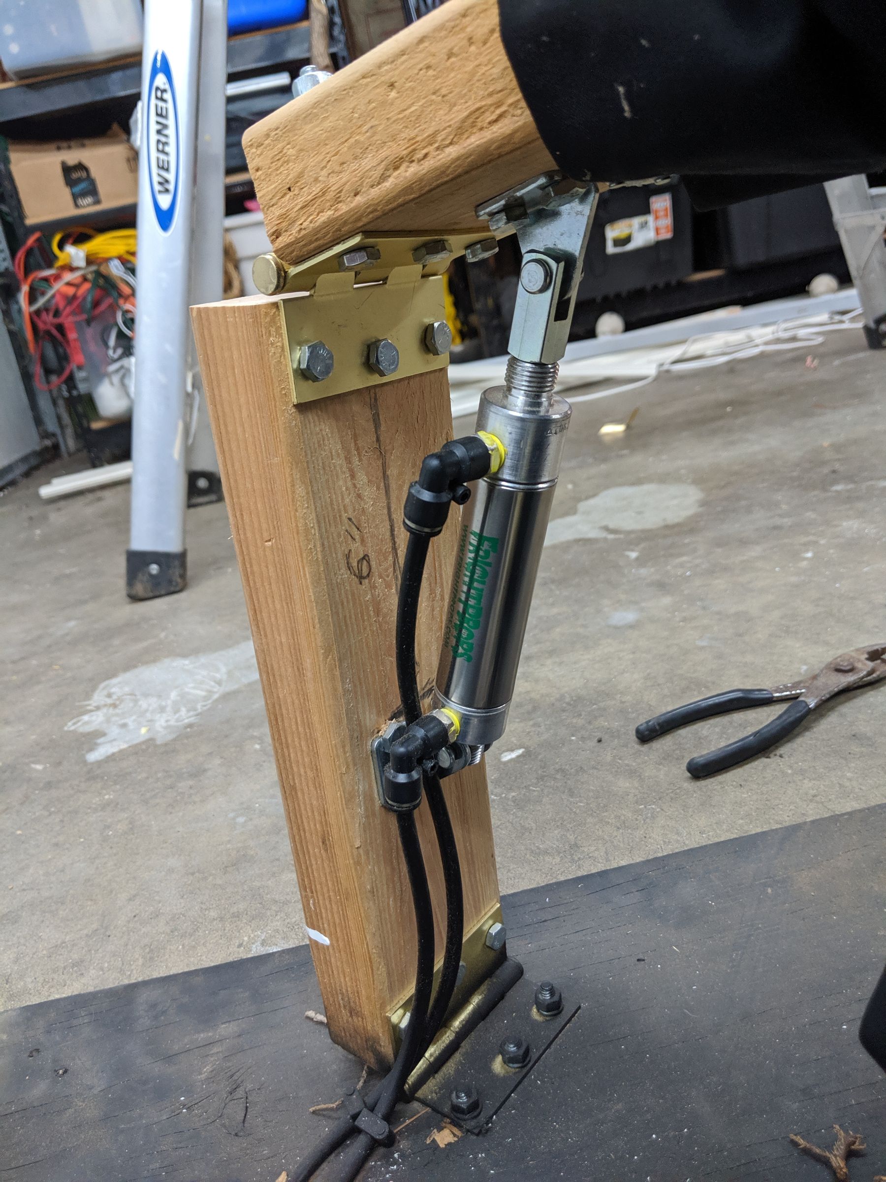 Scary Animated Zombie Groundbreaker : 4 Steps (with Pictures ...