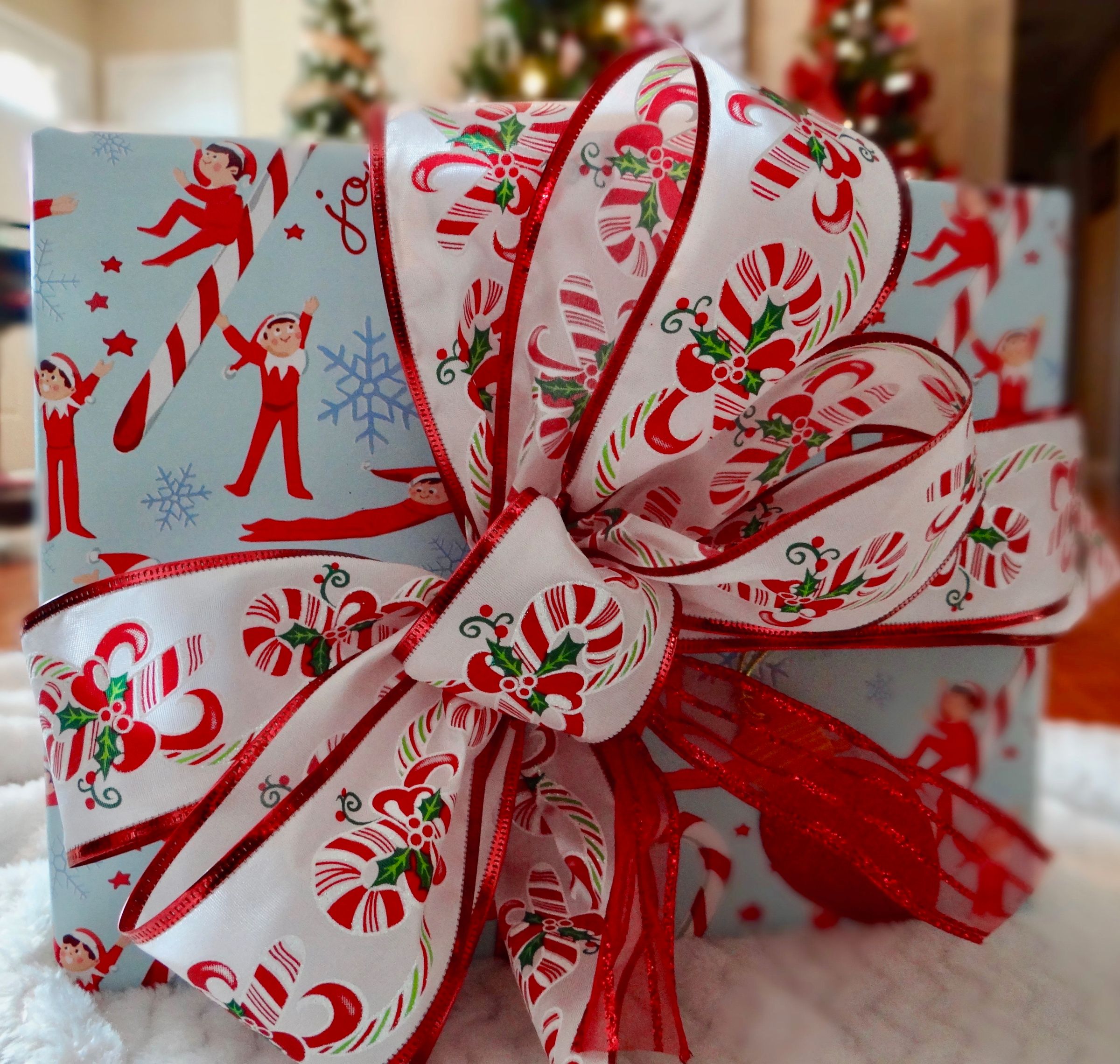 Holiday Decorative Gift Bows : 5 Steps - Instructables