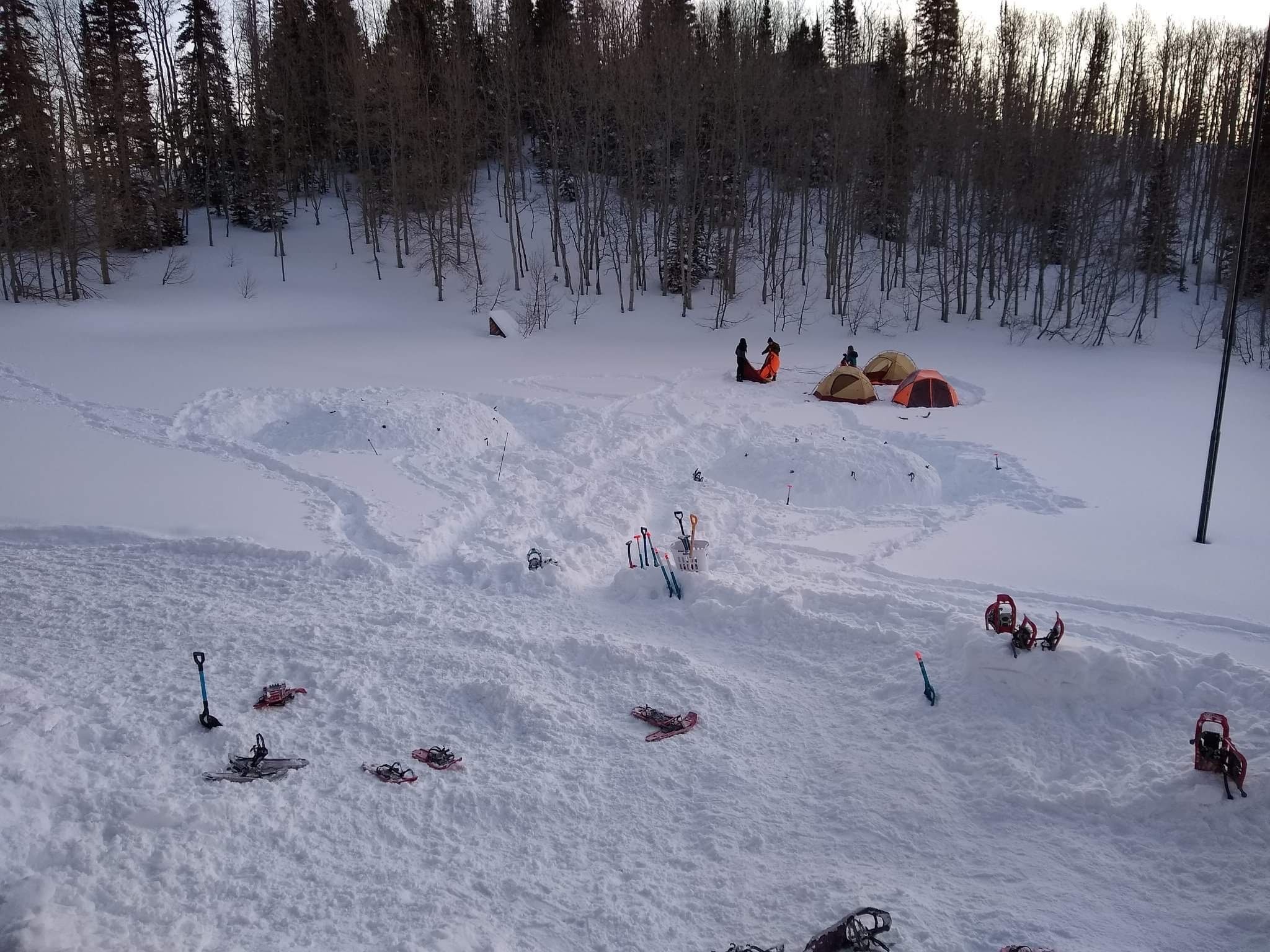 Make Your Own Quigloo! How to Build a Snow Fort. : 11 Steps - Instructables