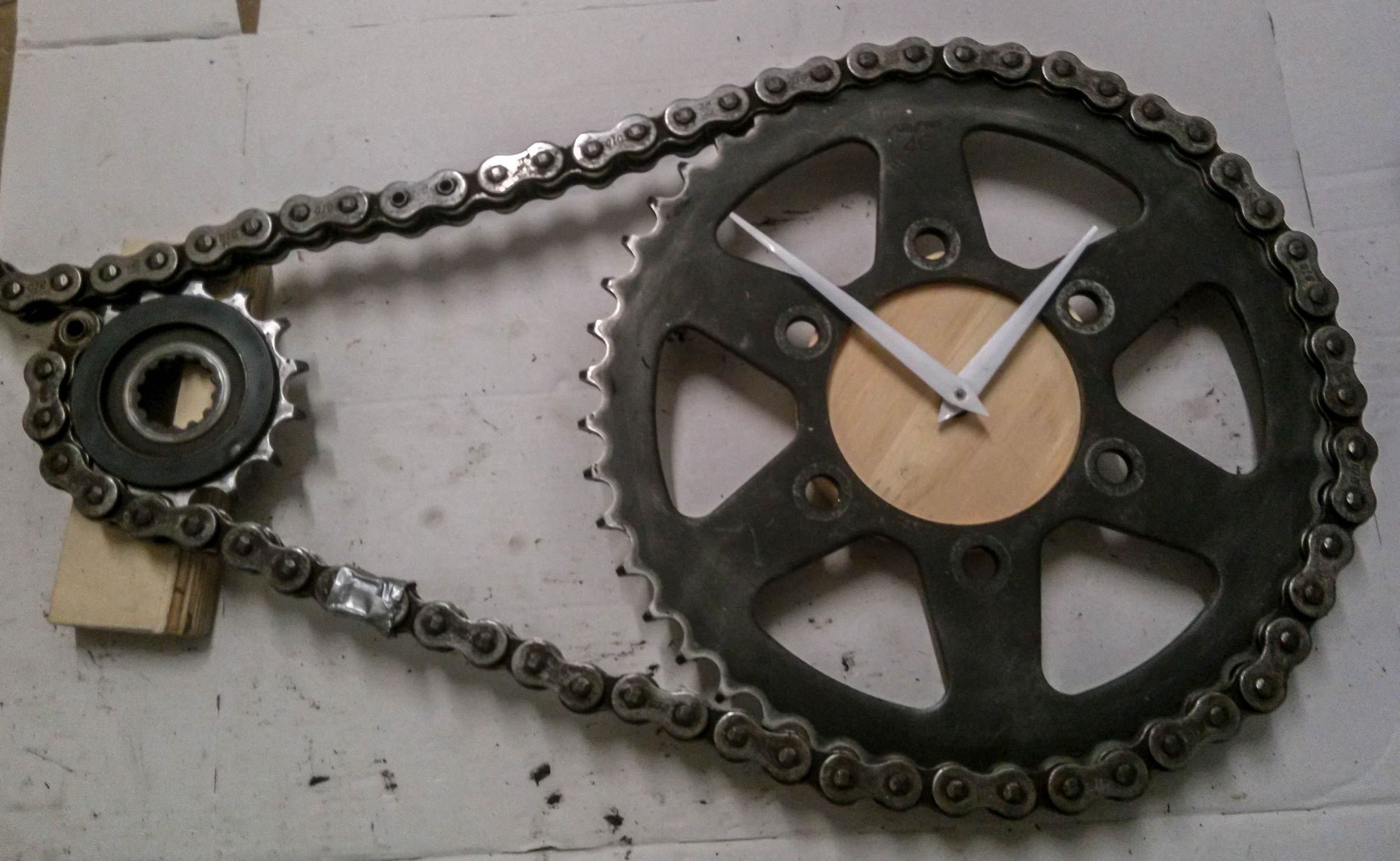 Motorcycle Chain + Sprocket Clock - Instructables
