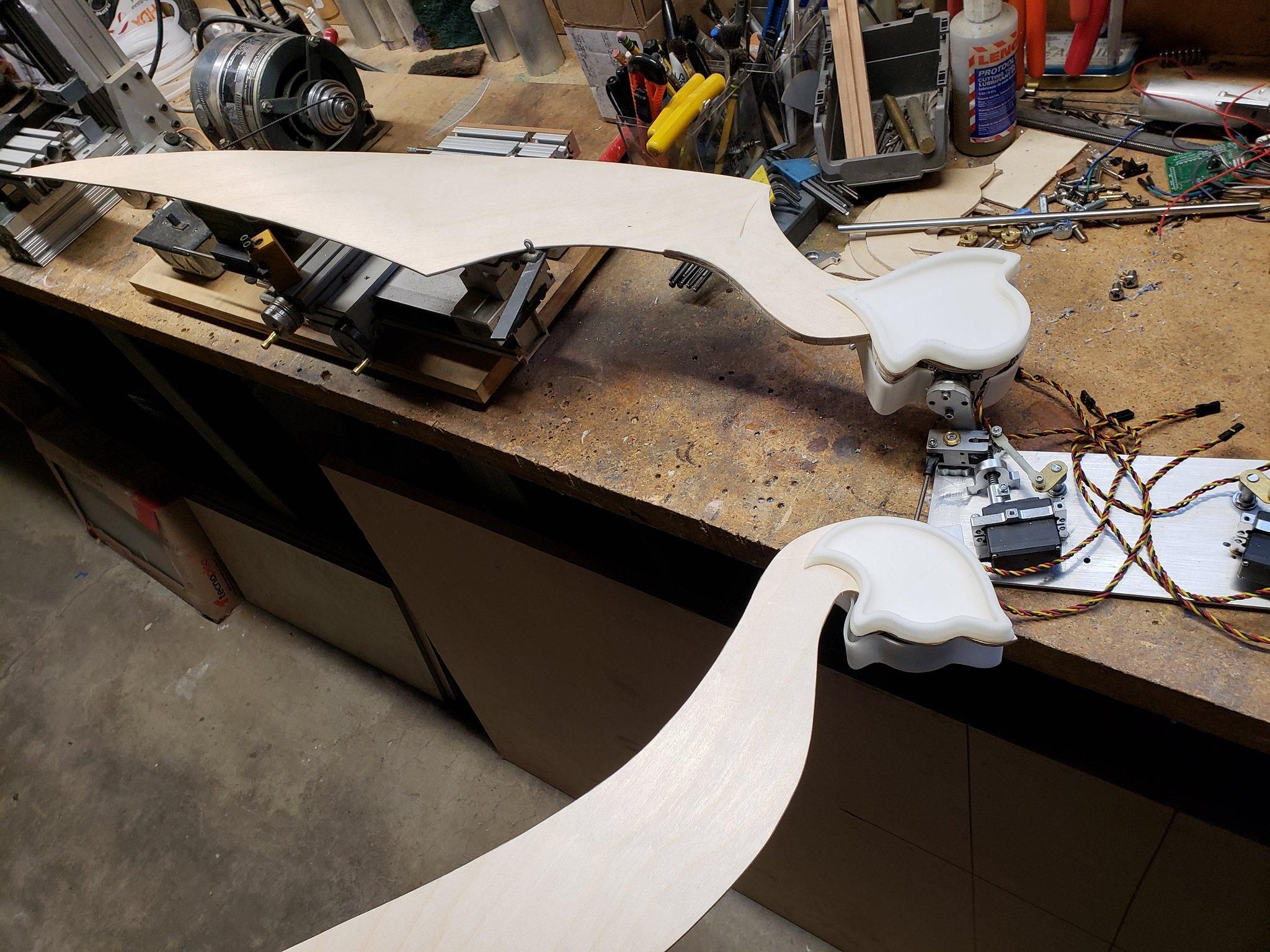 Animatronic Cosplay Wing Mechanics : 8 Steps (with Pictures ...