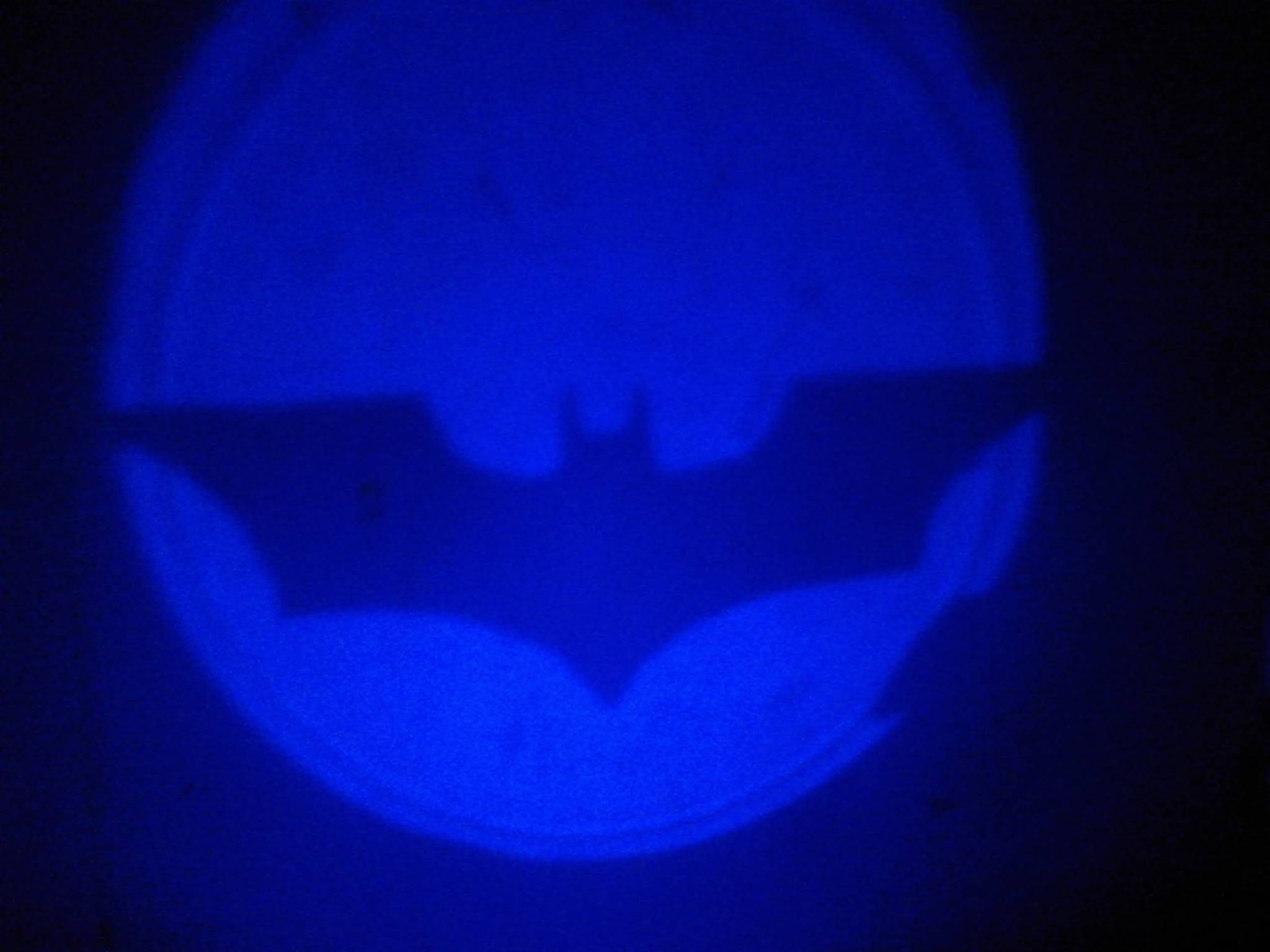EASY BATMAN SPOTLIGHT : 4 Steps - Instructables