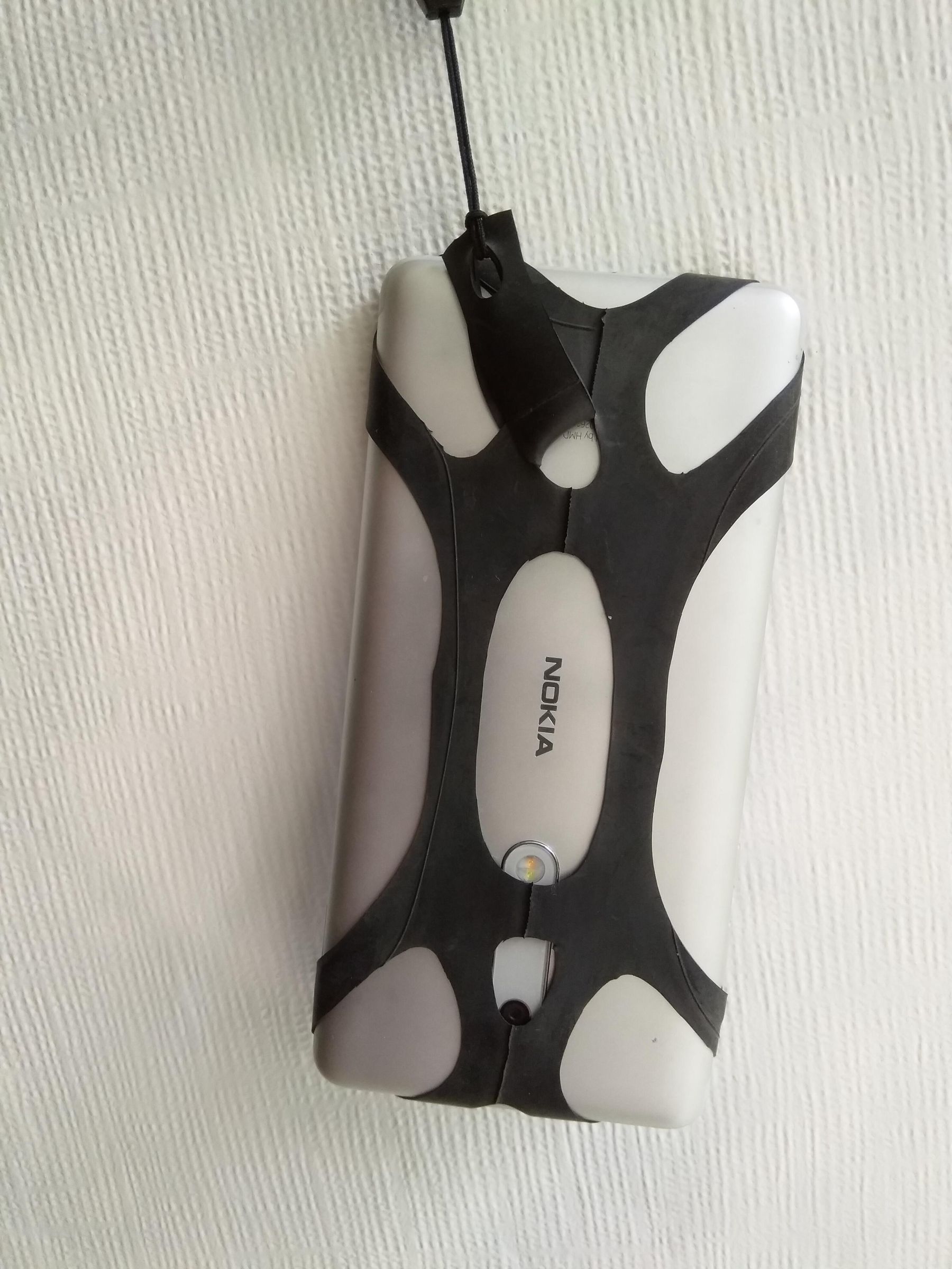 Universal Phone Harness for Free : 5 Steps (with Pictures) - Instructables