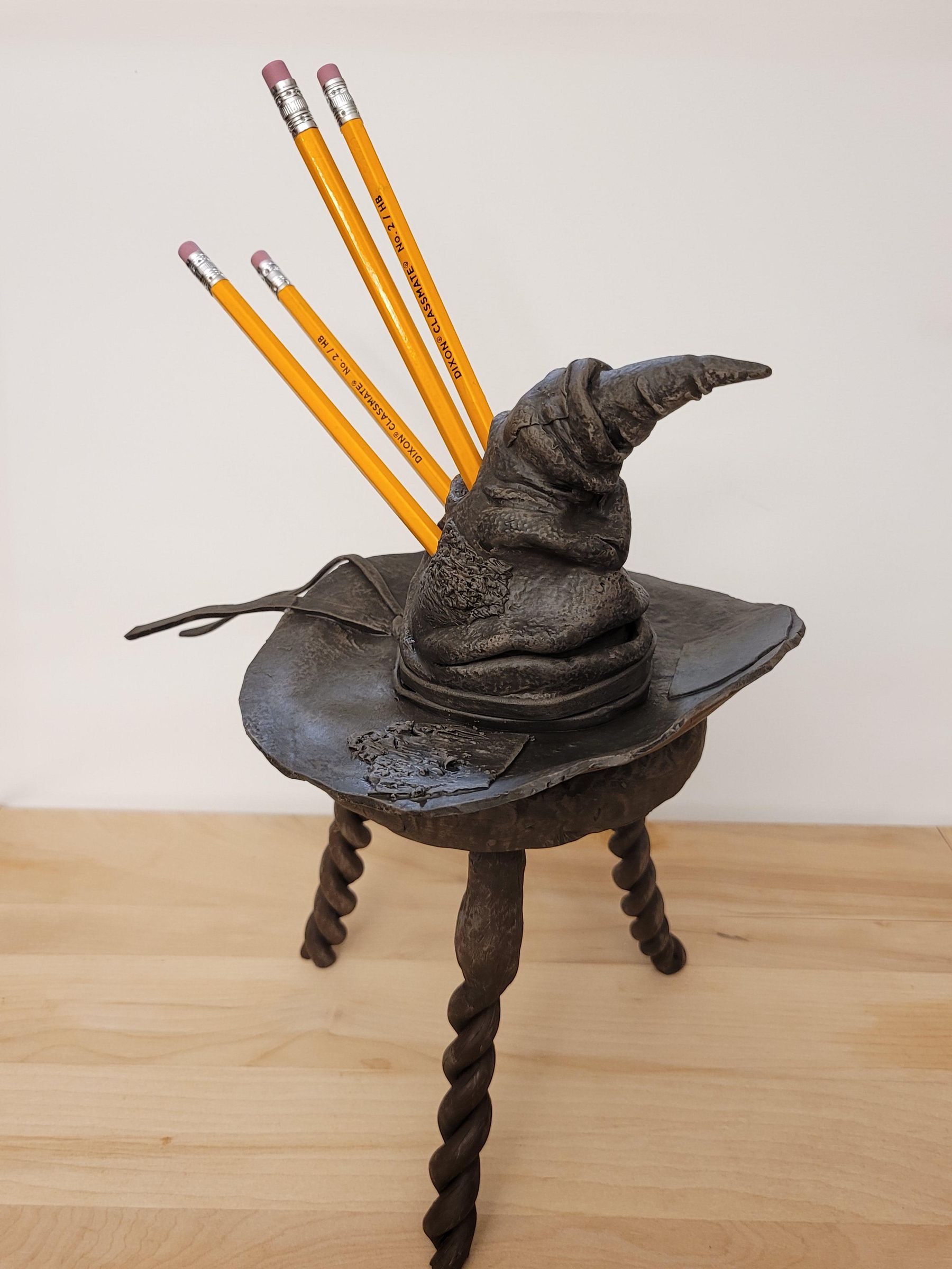 Clay Sorting Hat Pencil Holder on Stool (Harry Potter) : 18 Steps (with ...