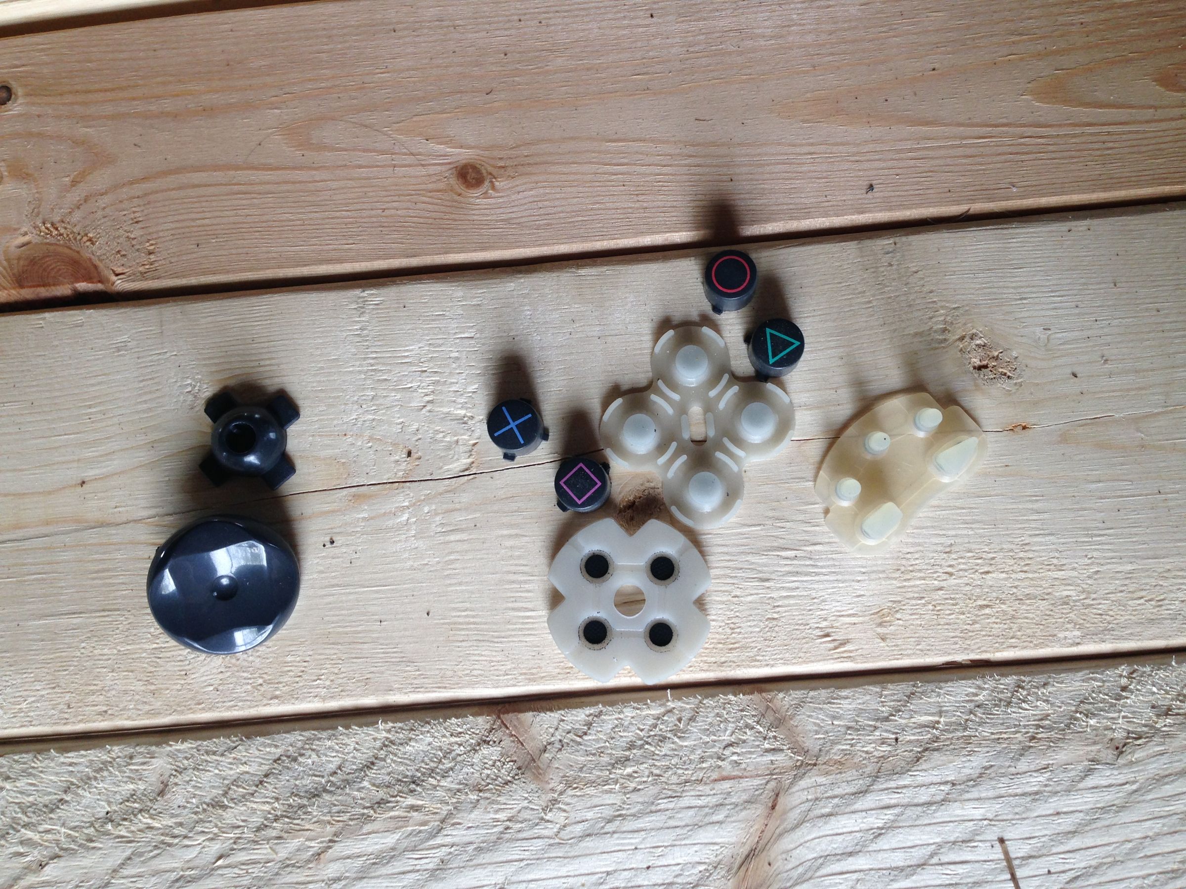 Repaint a PS2 Controller : 5 Steps (with Pictures) - Instructables