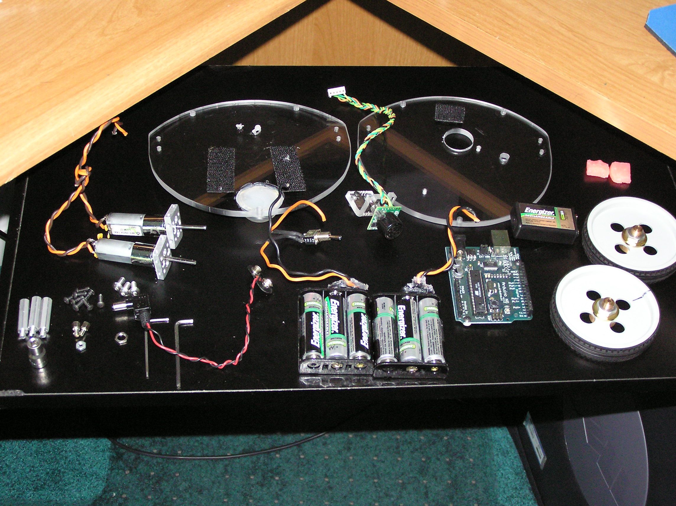 Make a Wall Avoiding Robot! : 6 Steps (with Pictures) - Instructables