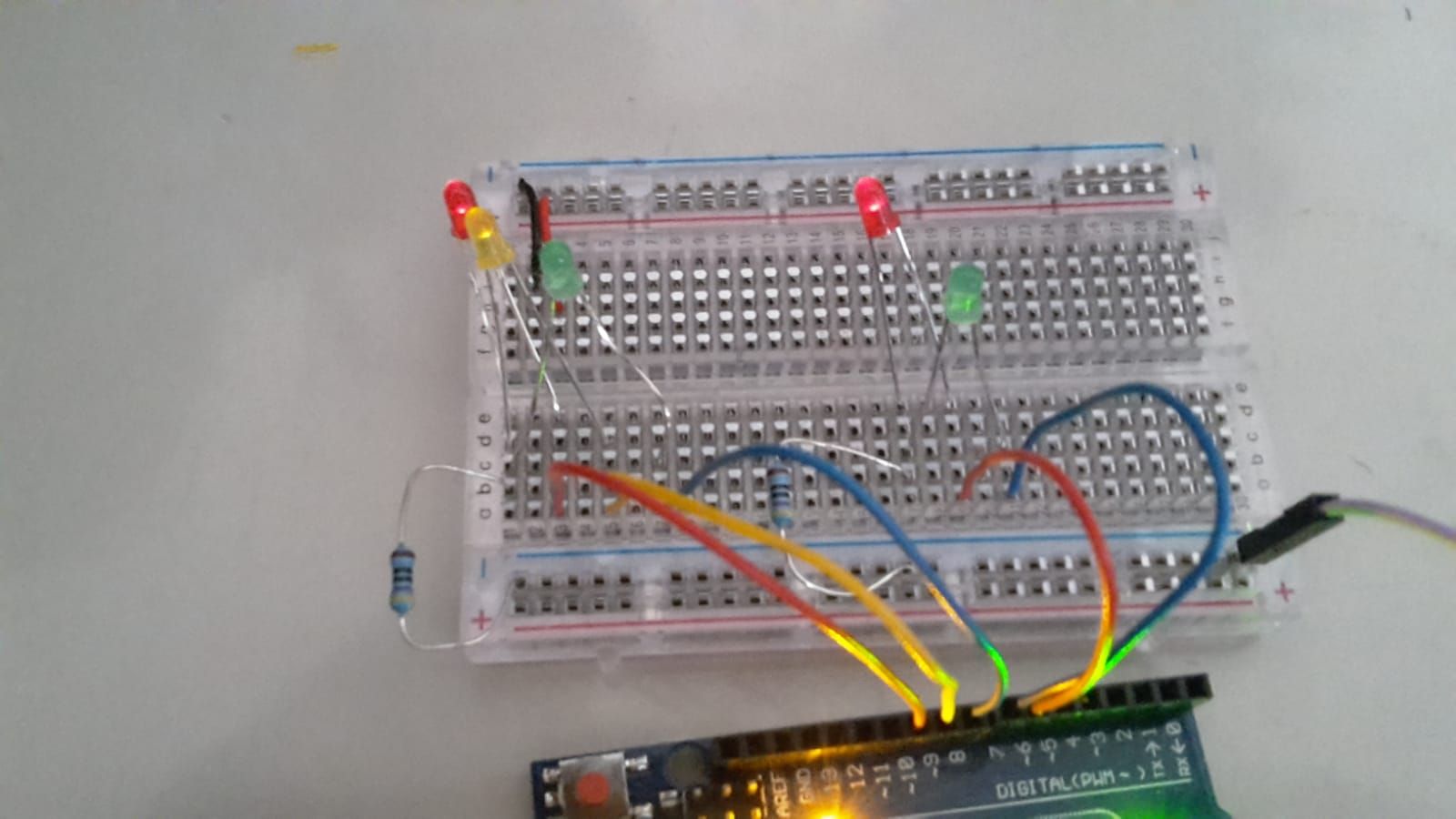 Traffic Light System With Pedestrian Crossing Lights : 5 Steps ...