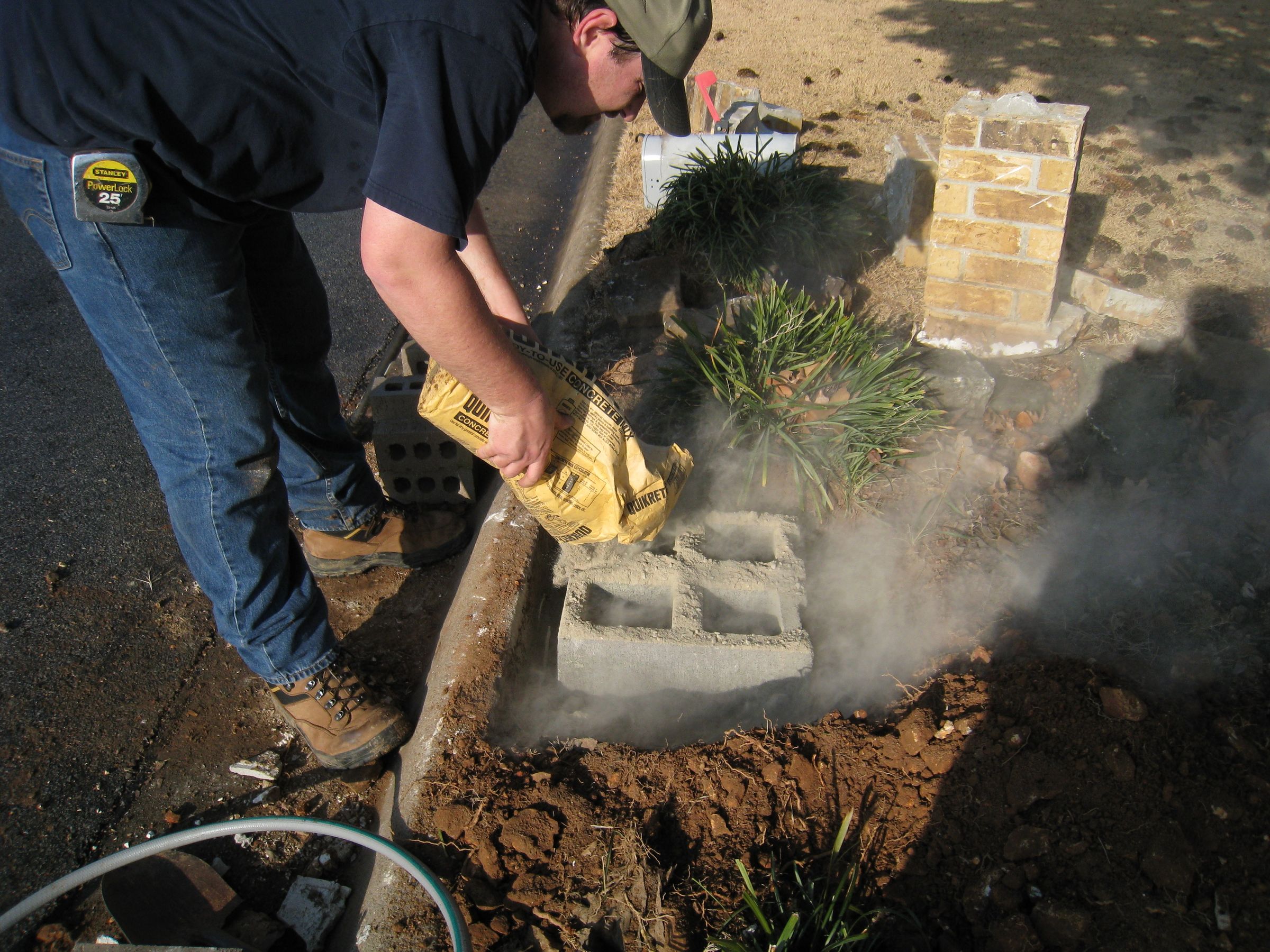 Do-it-yourself Brick Mailbox : 5 Steps - Instructables