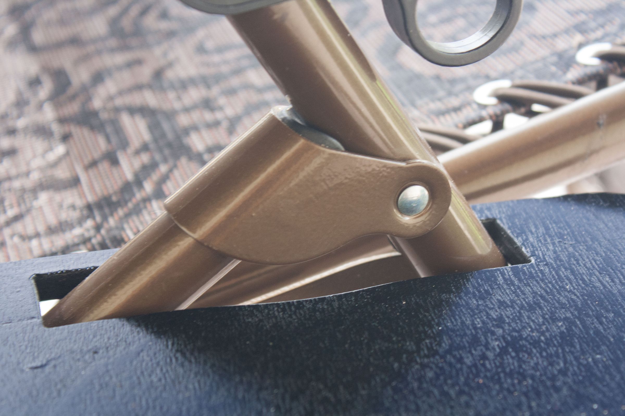 Side Table for a Zero Gravity Chair : 7 Steps (with Pictures ...