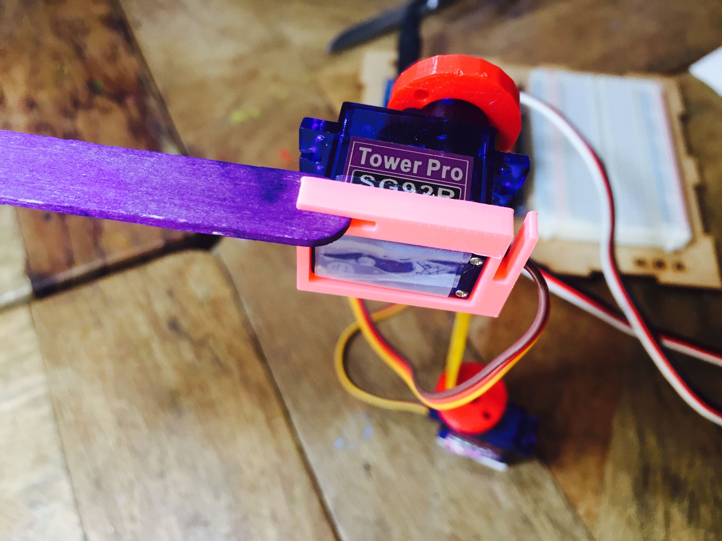 Brazo Robótico Con Paletas Y Servo : 4 Steps - Instructables