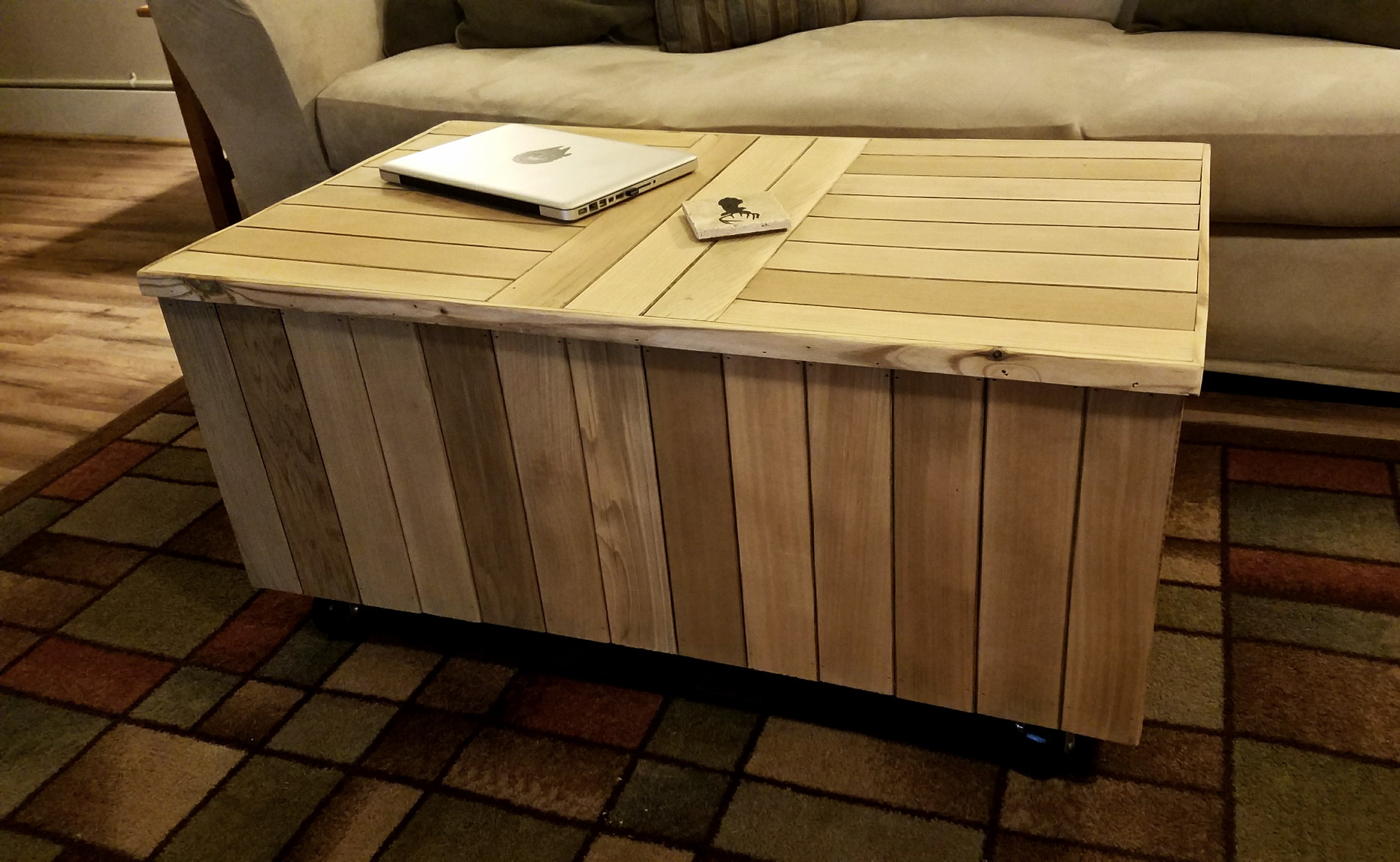 Reclaimed Lift-Top Coffee Table : 8 Steps (with Pictures) - Instructables