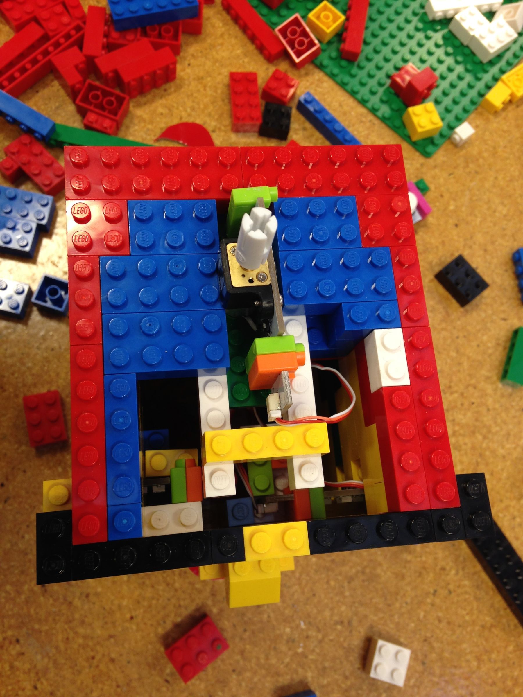 LittleBits + Lego Animated Head : 4 Steps (with Pictures) - Instructables