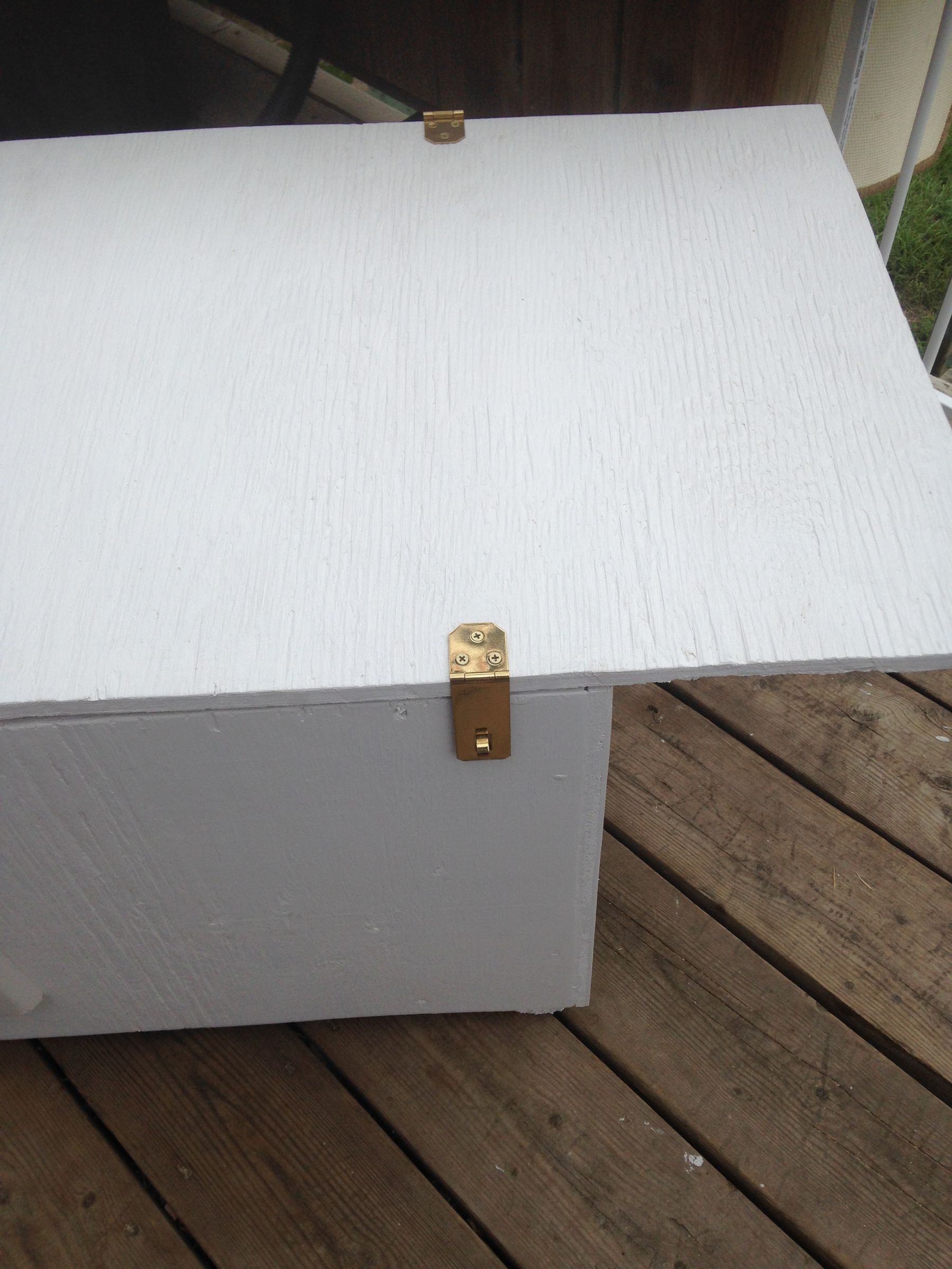 Cat House (for the Winter and for Feral Cats) : 13 Steps (with Pictures ...