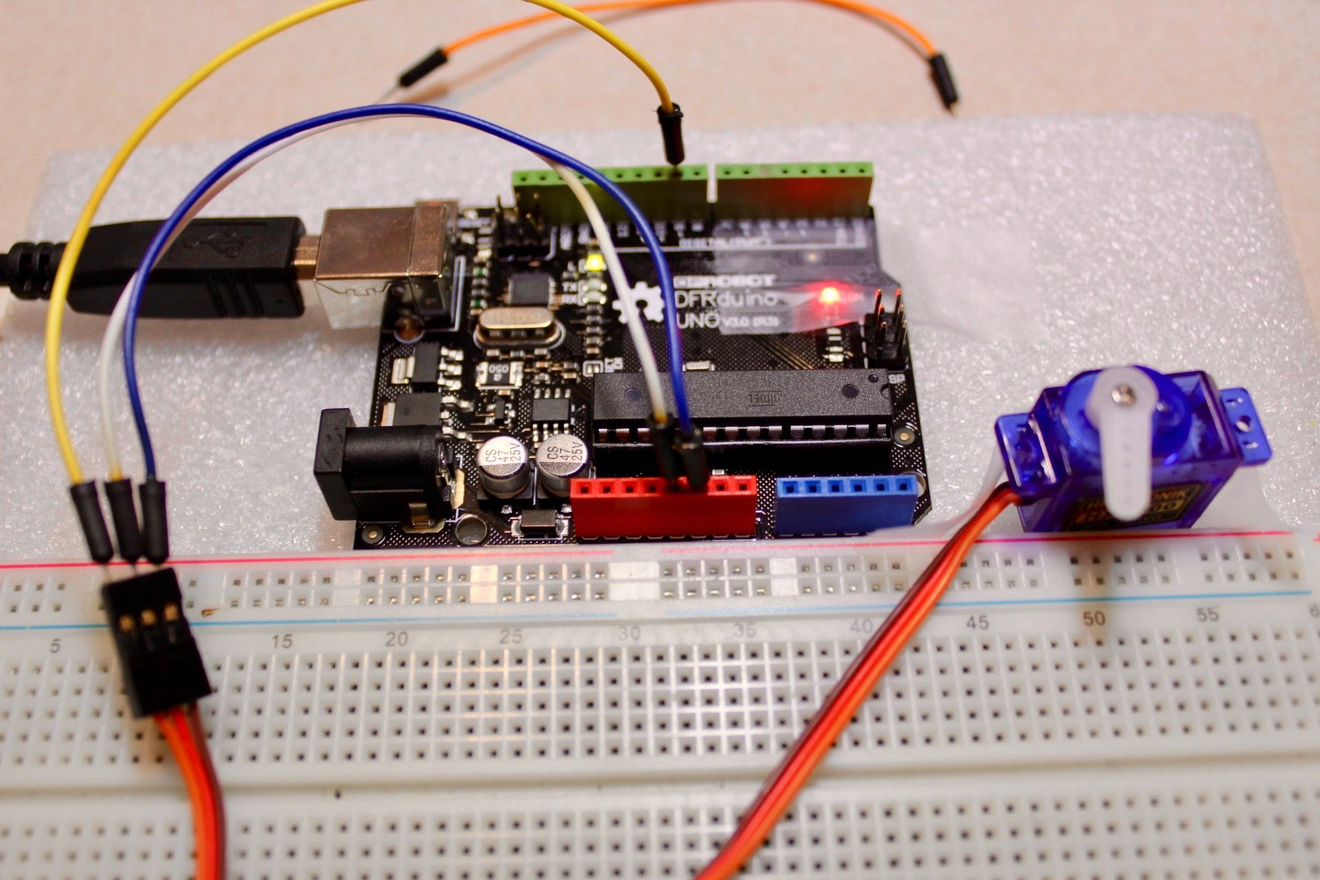 Sweeping Servo : 5 Steps - Instructables