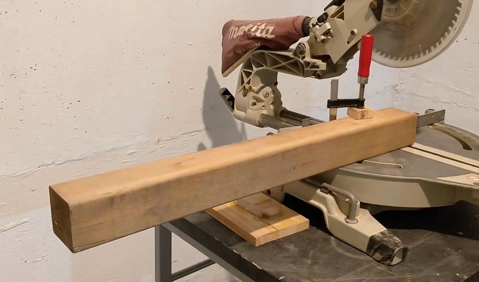 Simple Homemade Miter Saw Clamp - From Existing F Type Clamp | DIY : 19 ...