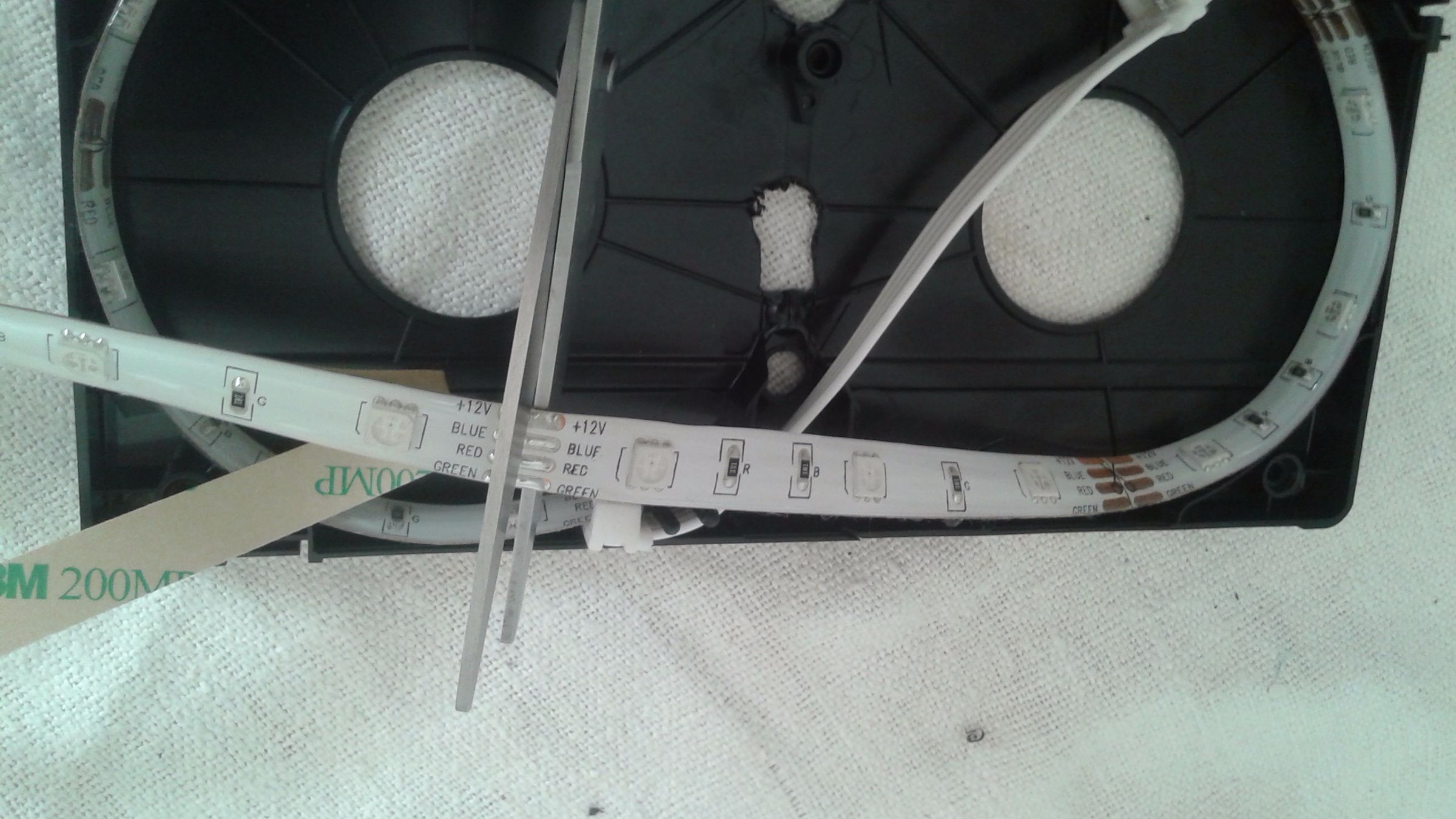 VHS DECORATION LAMP : 10 Steps (with Pictures) - Instructables