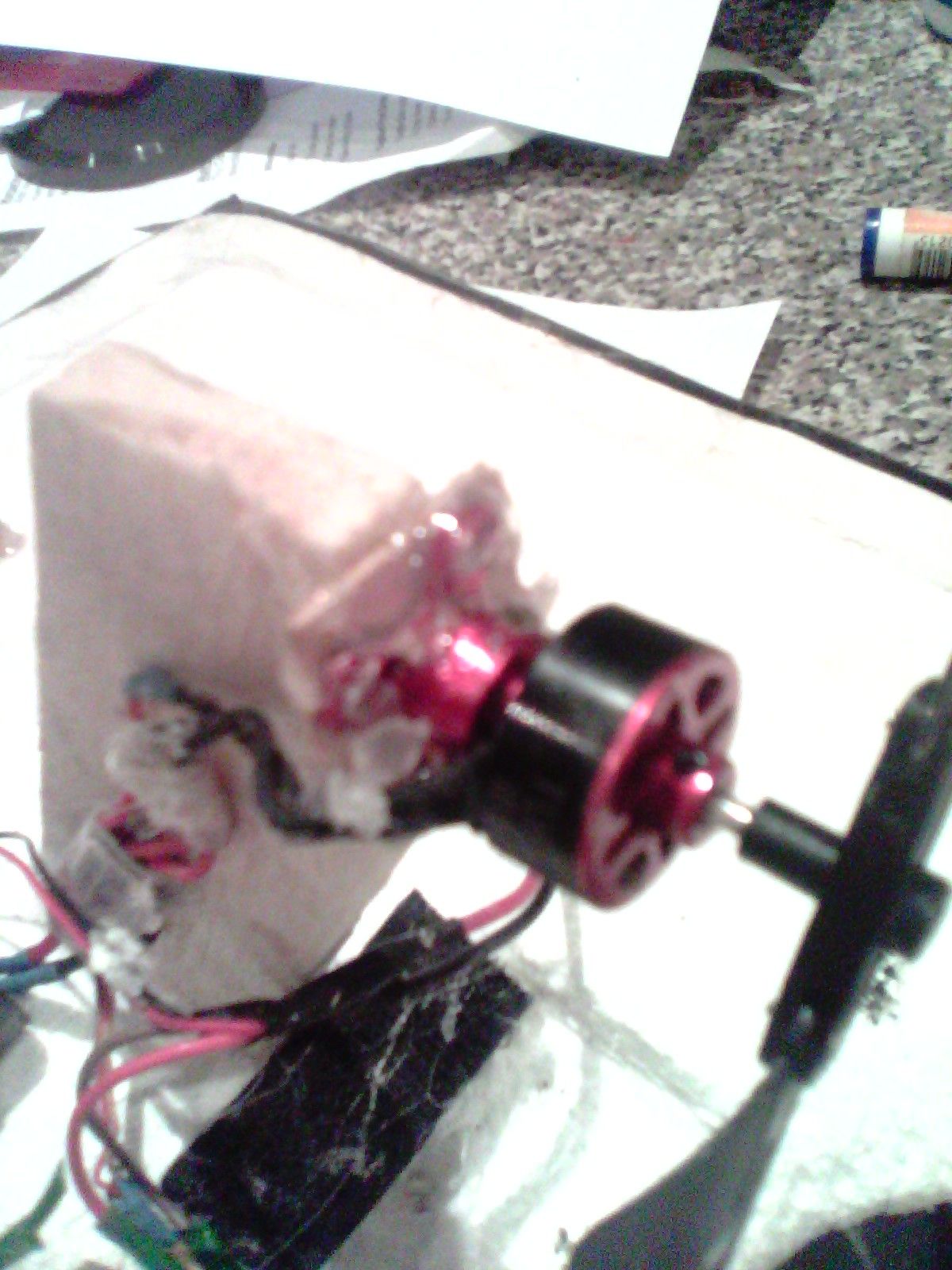 RC Hovercraft Everyone Can Build! : 4 Steps (with Pictures) - Instructables