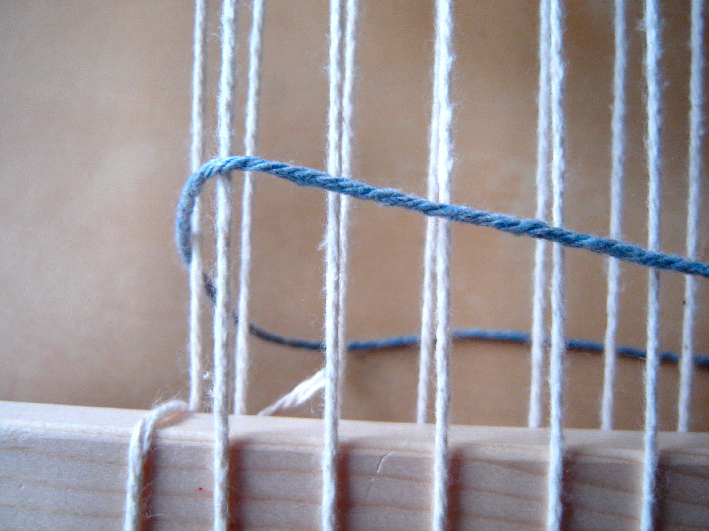 How to Weave on a Frame Loom : 8 Steps (with Pictures) - Instructables