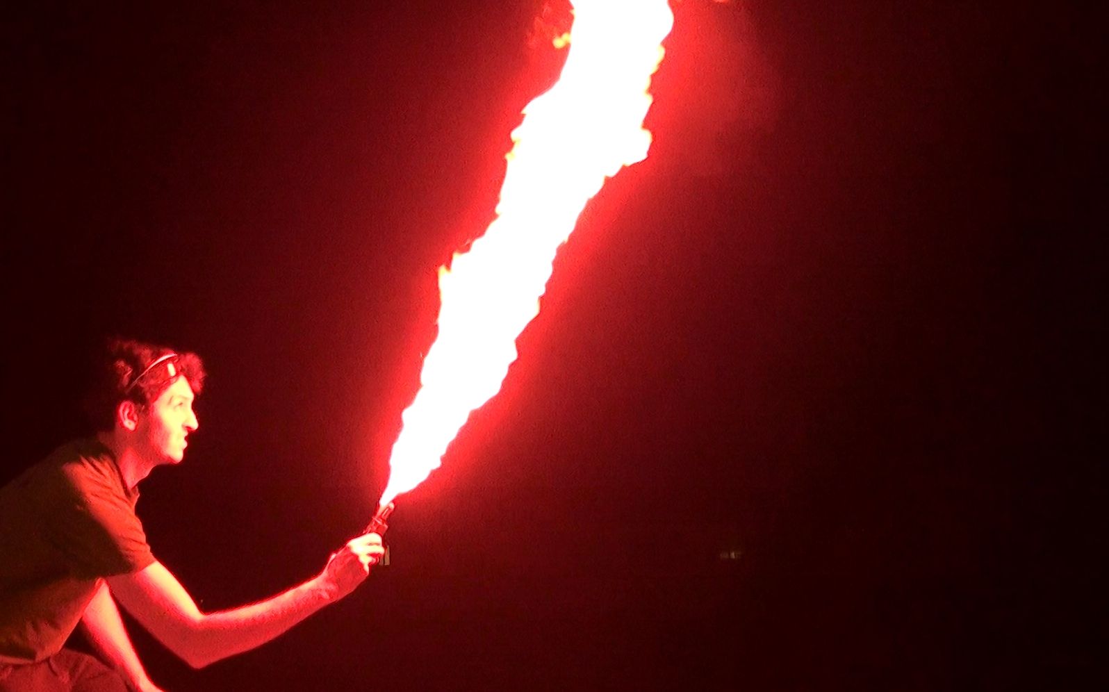 Pocket-sized Multicolored Flamethrowers and Sorcerer Staff : 13 Steps ...