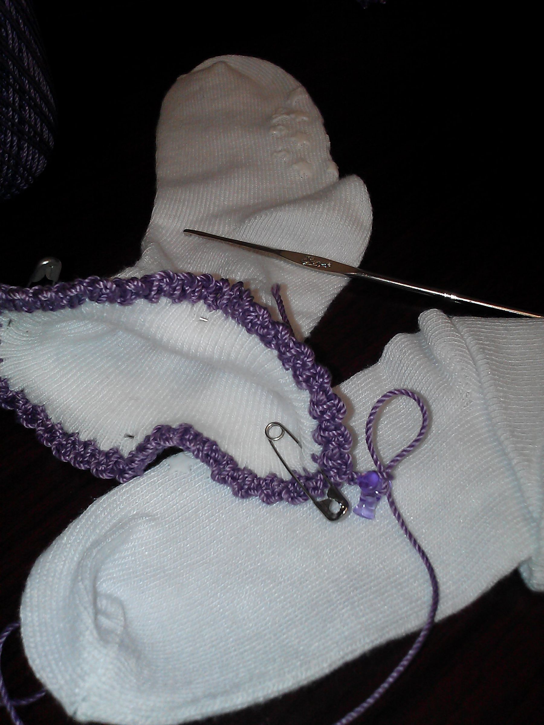 Crocheted Trimmed Socks : 8 Steps (with Pictures) - Instructables