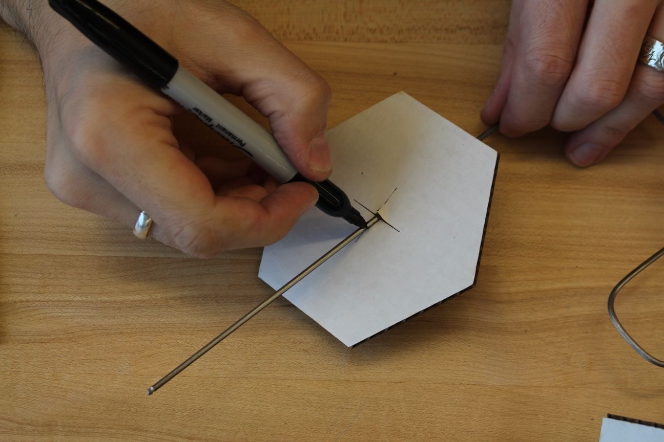Make a MakeyMakey Wire Maze : 6 Steps (with Pictures) - Instructables