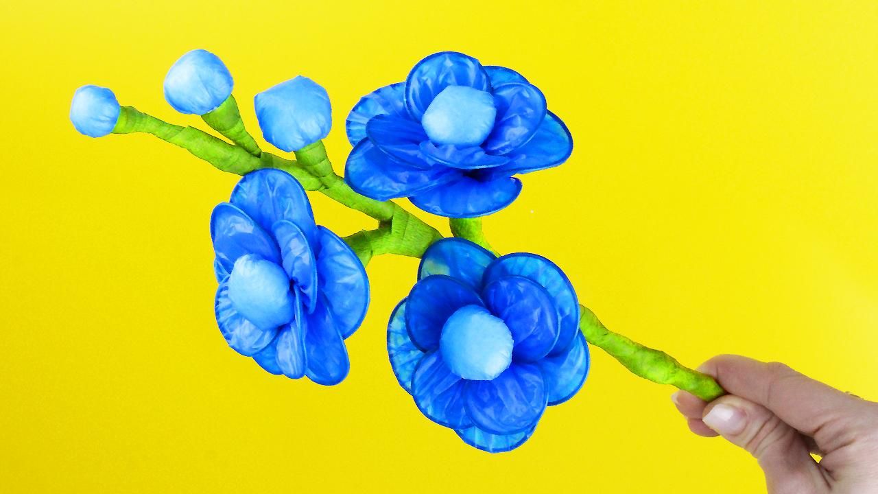 DIY Recycled Plastic Flowers - Easy Plastic Bag Crafts : 5 Steps ...