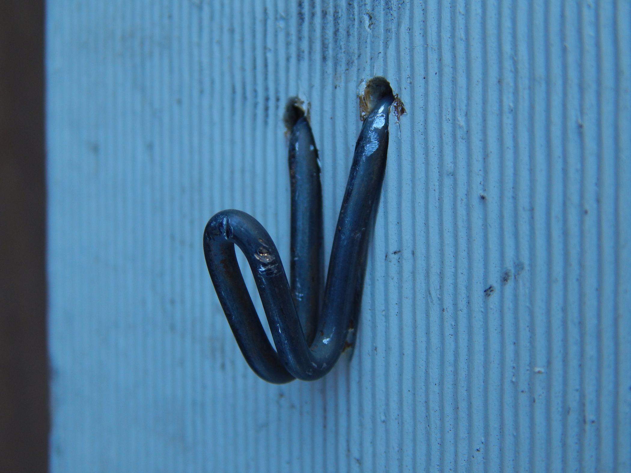 Wire Picture Hooks - Zero Cost. + Bonus Mini-instructable : 5 Steps ...