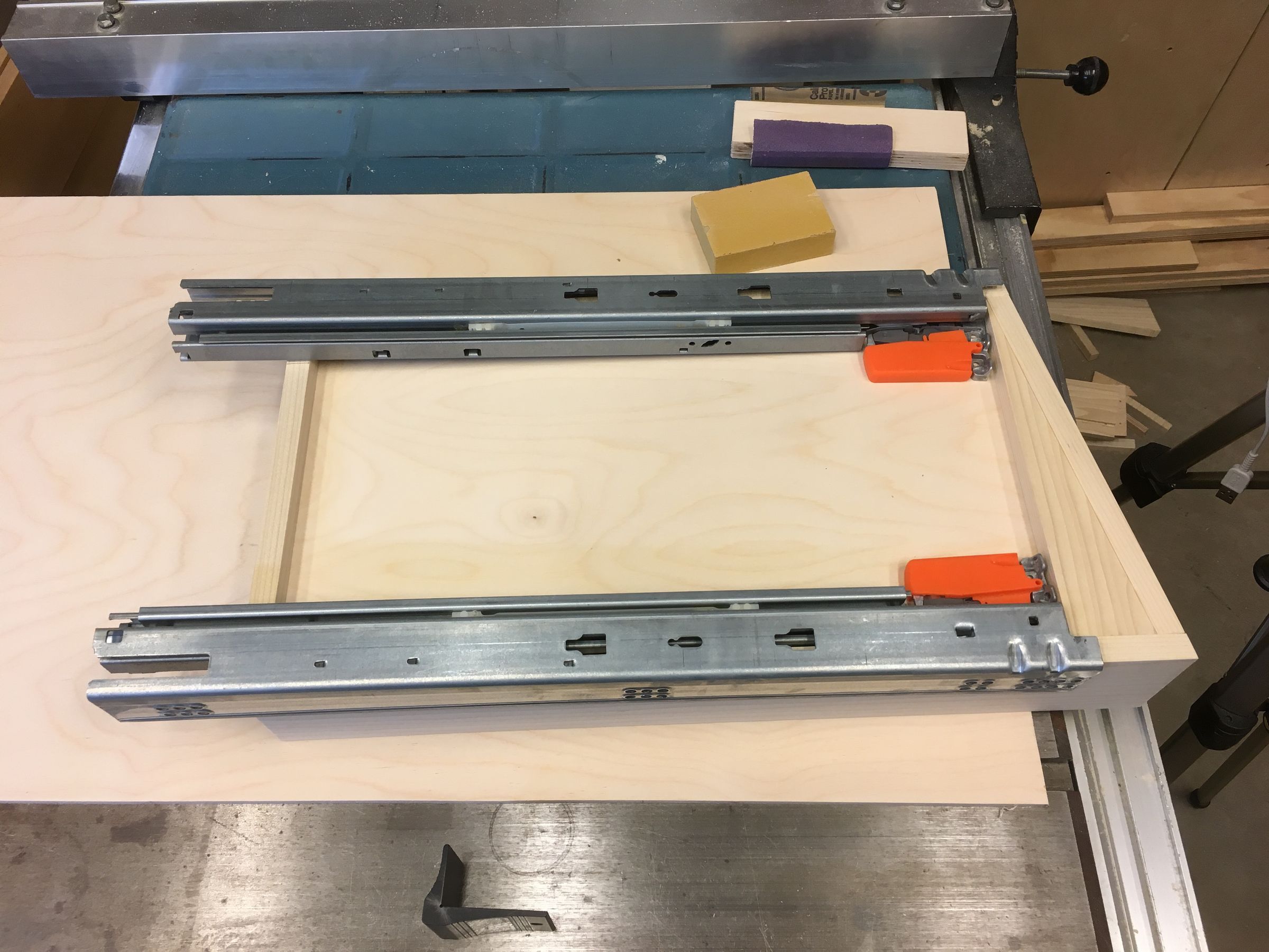 10 Degree Kitchen Drawer Fix : 12 Steps (with Pictures) - Instructables