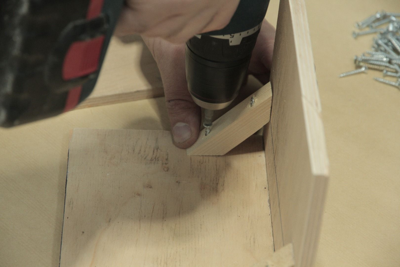 Thor Hammer Toolbox : 5 Steps (with Pictures) - Instructables