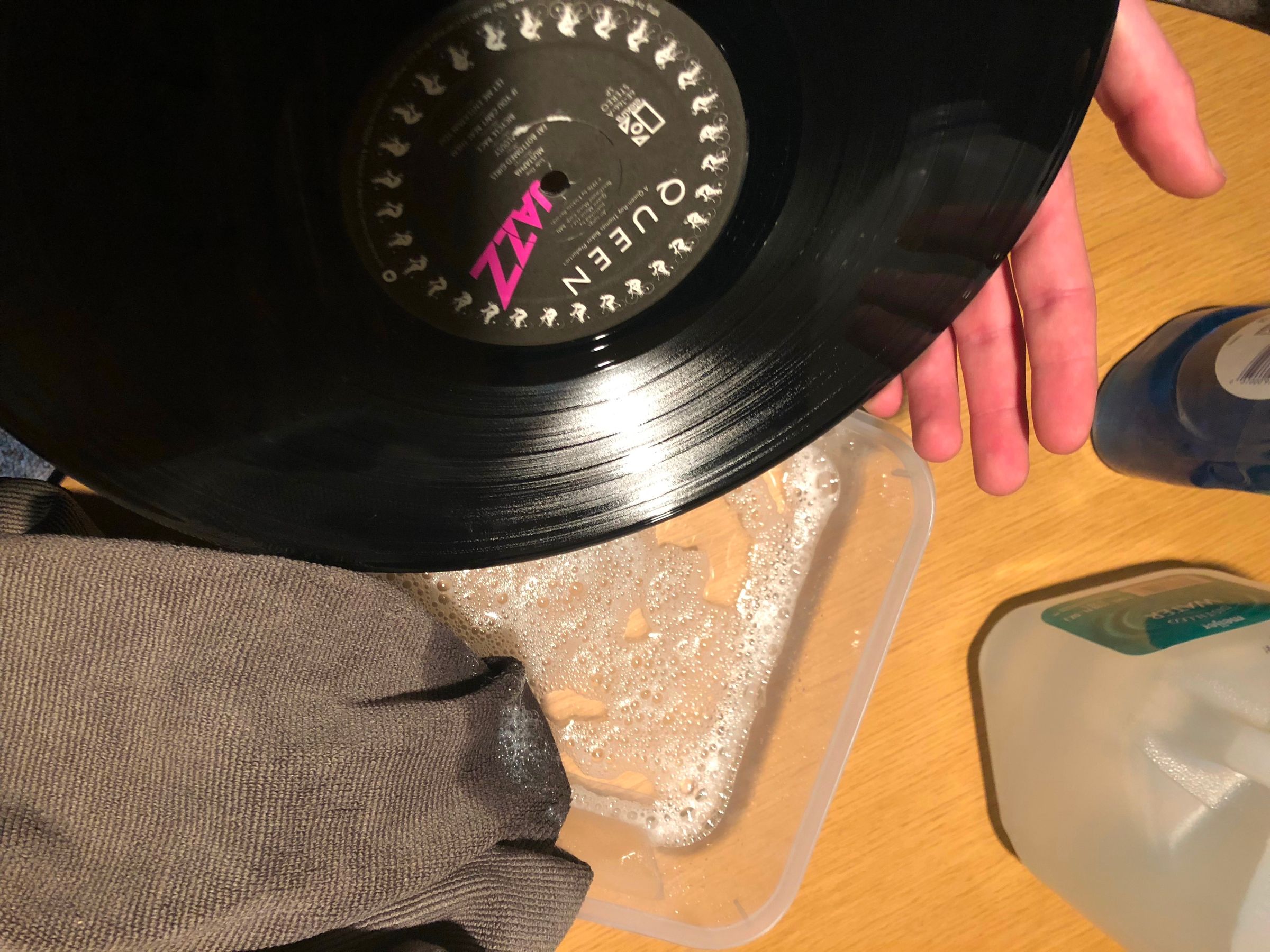 Simple Way to Clean Vinyl Records : 5 Steps (with Pictures) - Instructables