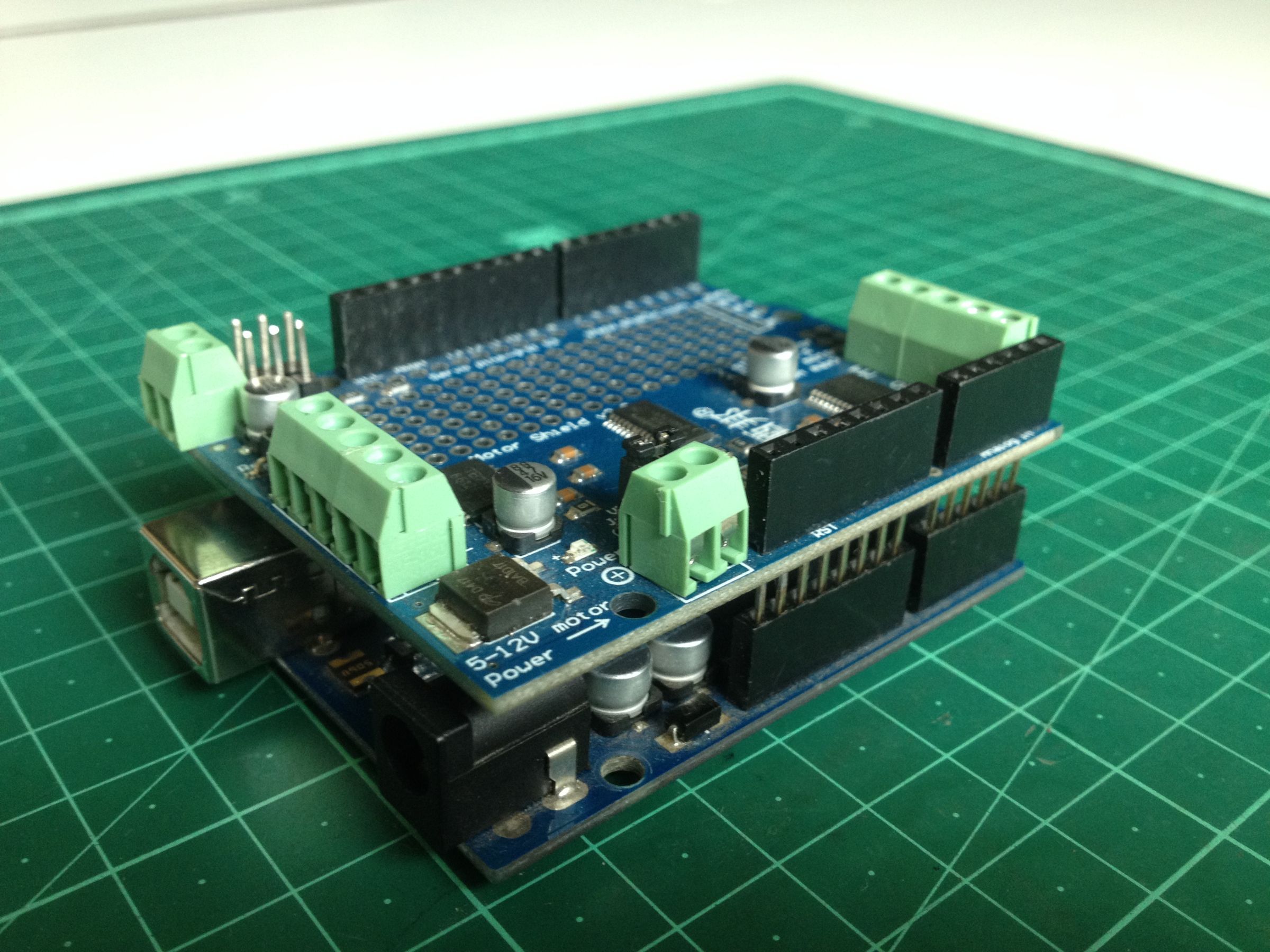 Automated Model Railroad Layout Running Two Trains (V2.0) | Arduino ...