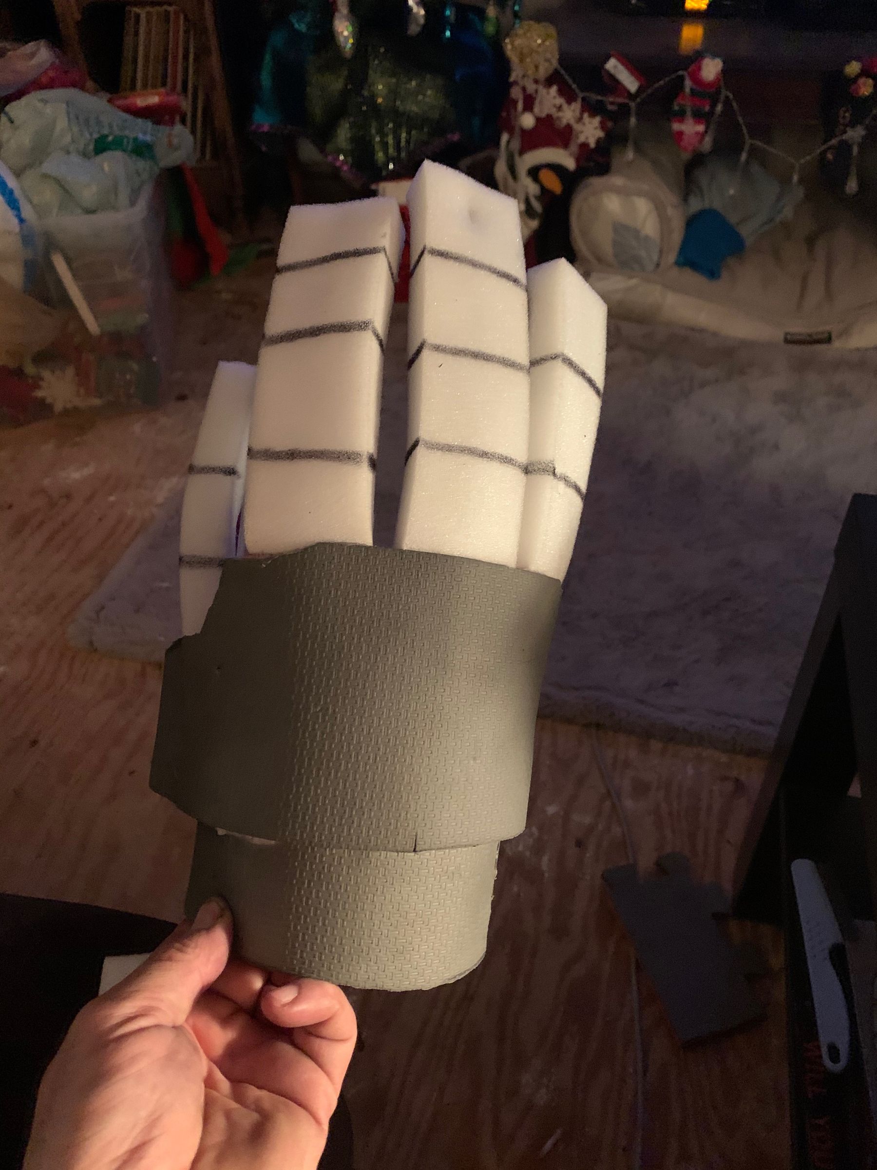 Hellboy Costume : 4 Steps - Instructables