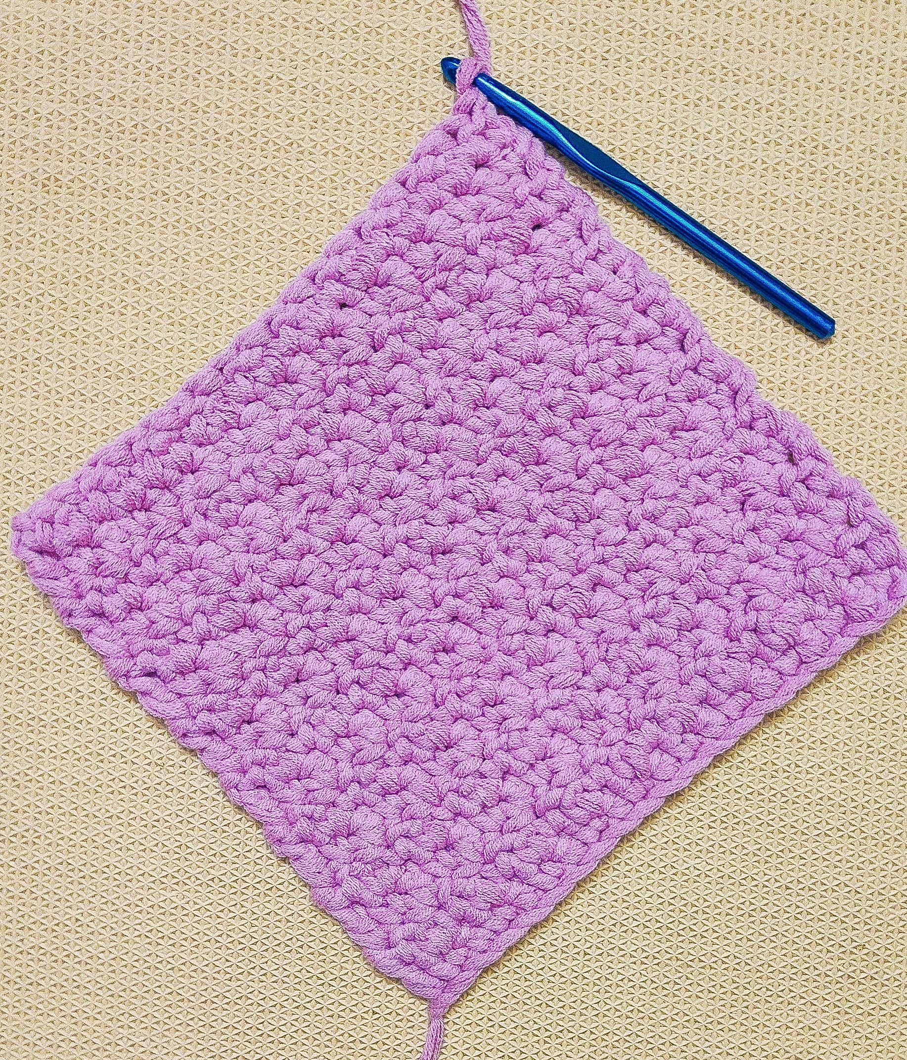 Crochet Square Potholder With Thick Yarn : 6 Steps (with Pictures ...