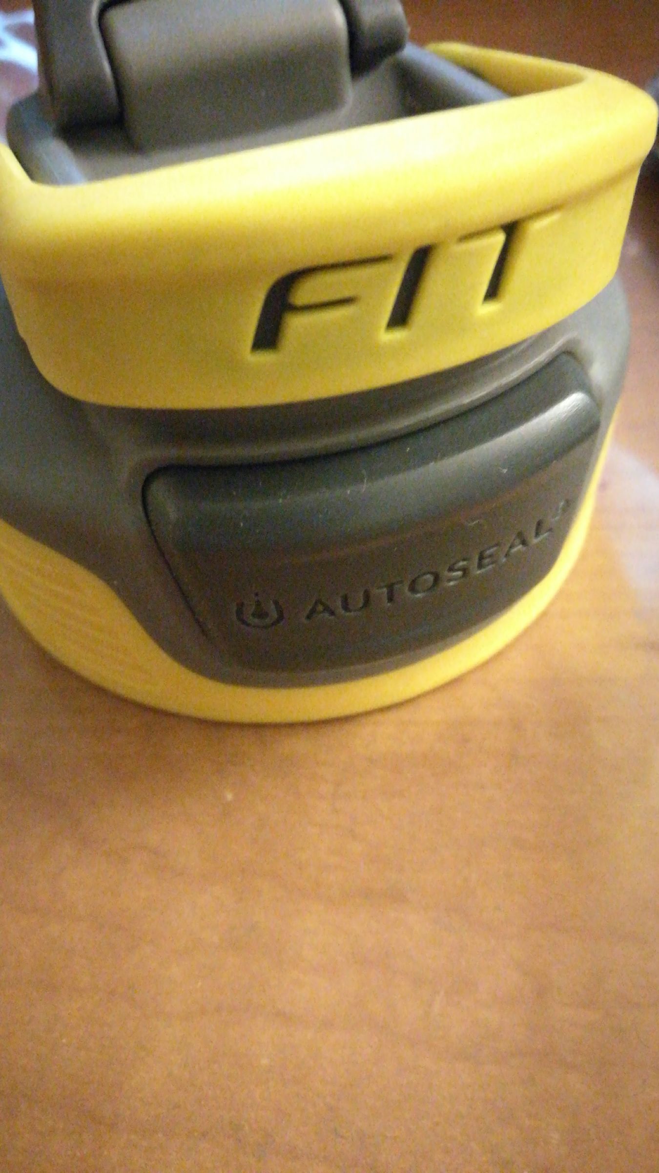 Take Apart Contigo Fit or Chill Autoseal Lid : 6 Steps - Instructables