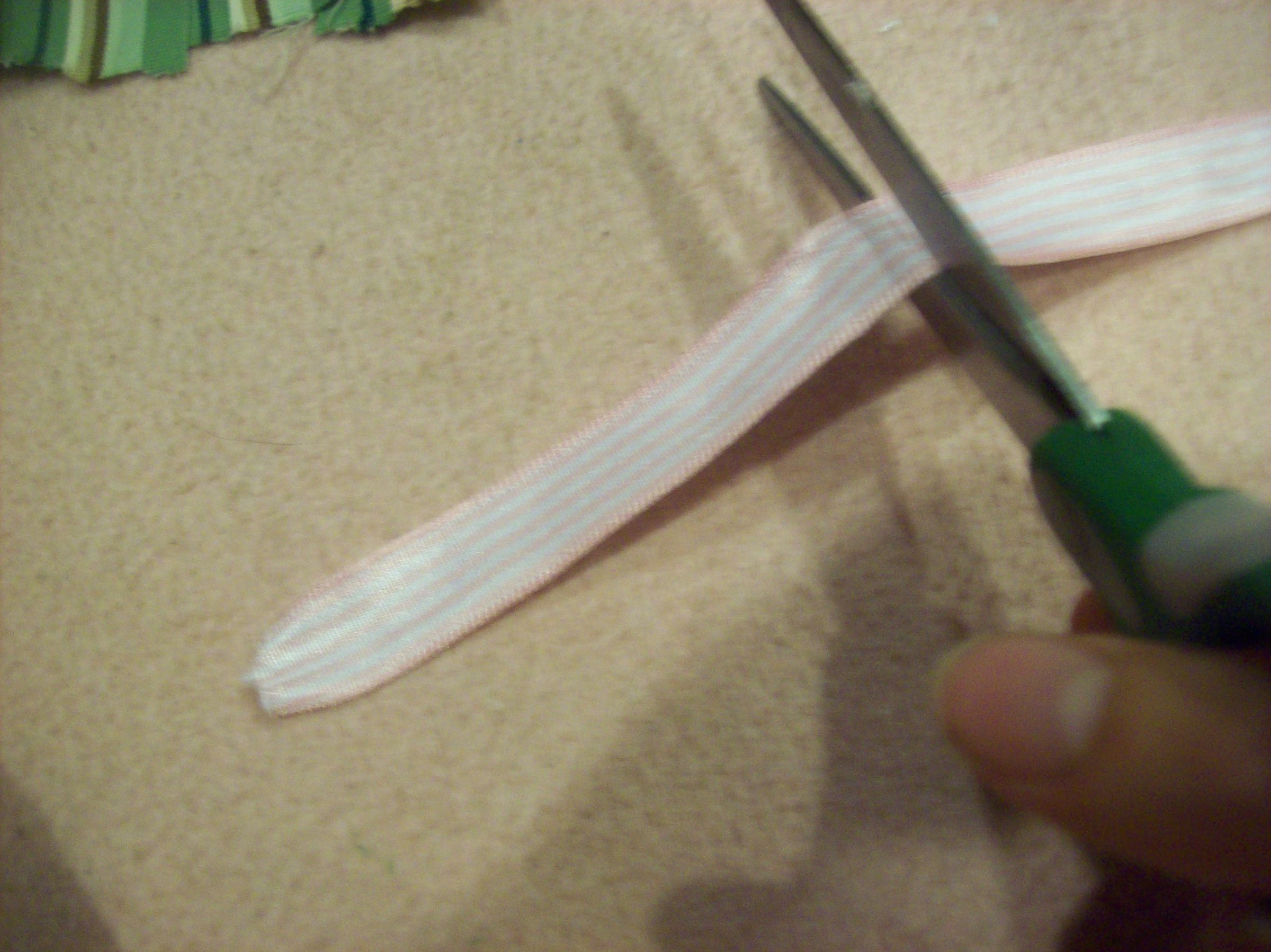 Ribbon Christmas Tree : 7 Steps - Instructables