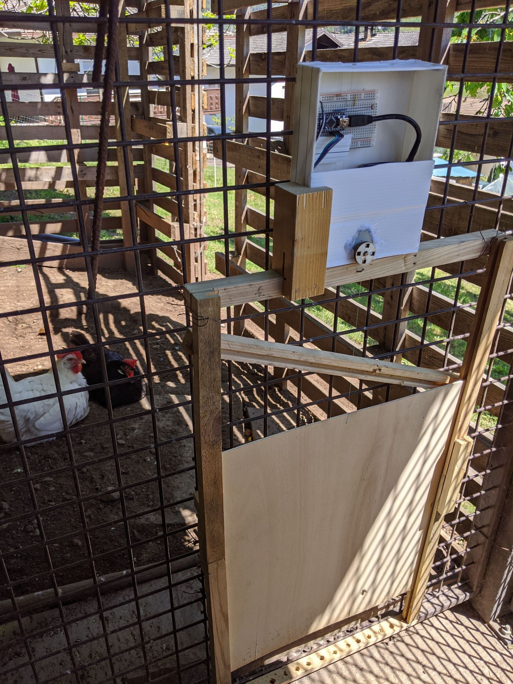 Automatic Chicken Coop Door (arduino) : 6 Steps - Instructables