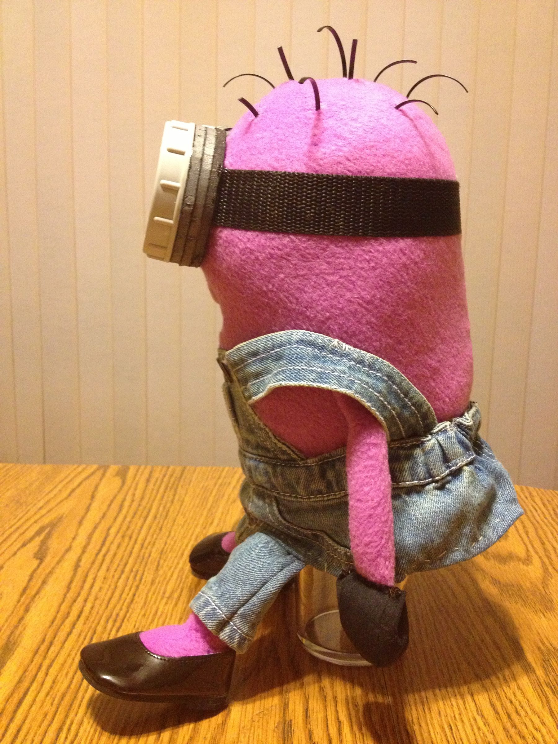 Custom Made Purple Minion Puppet : 14 Steps (with Pictures) - Instructables