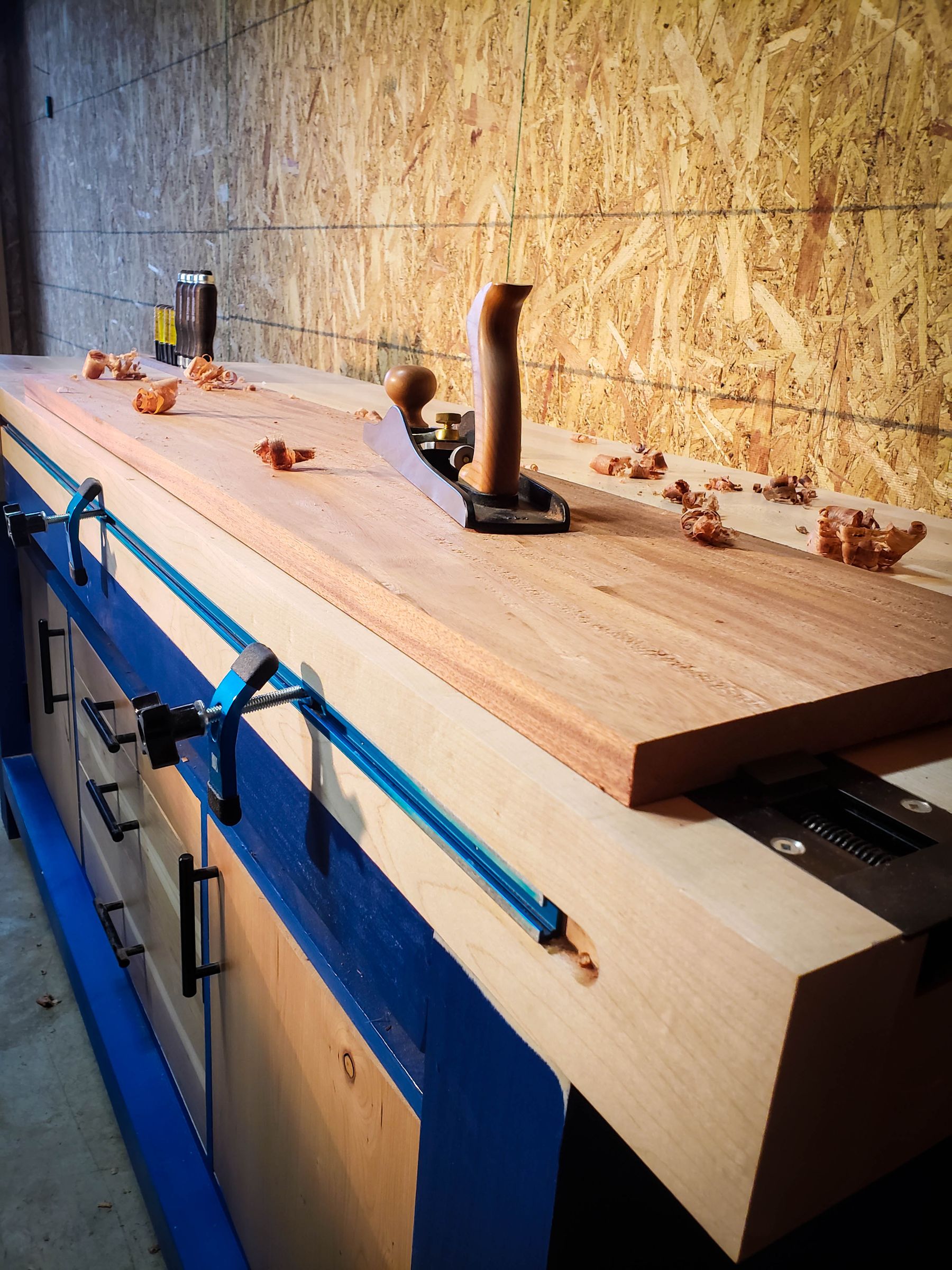 Entry Level Workbench : 46 Steps (with Pictures) - Instructables