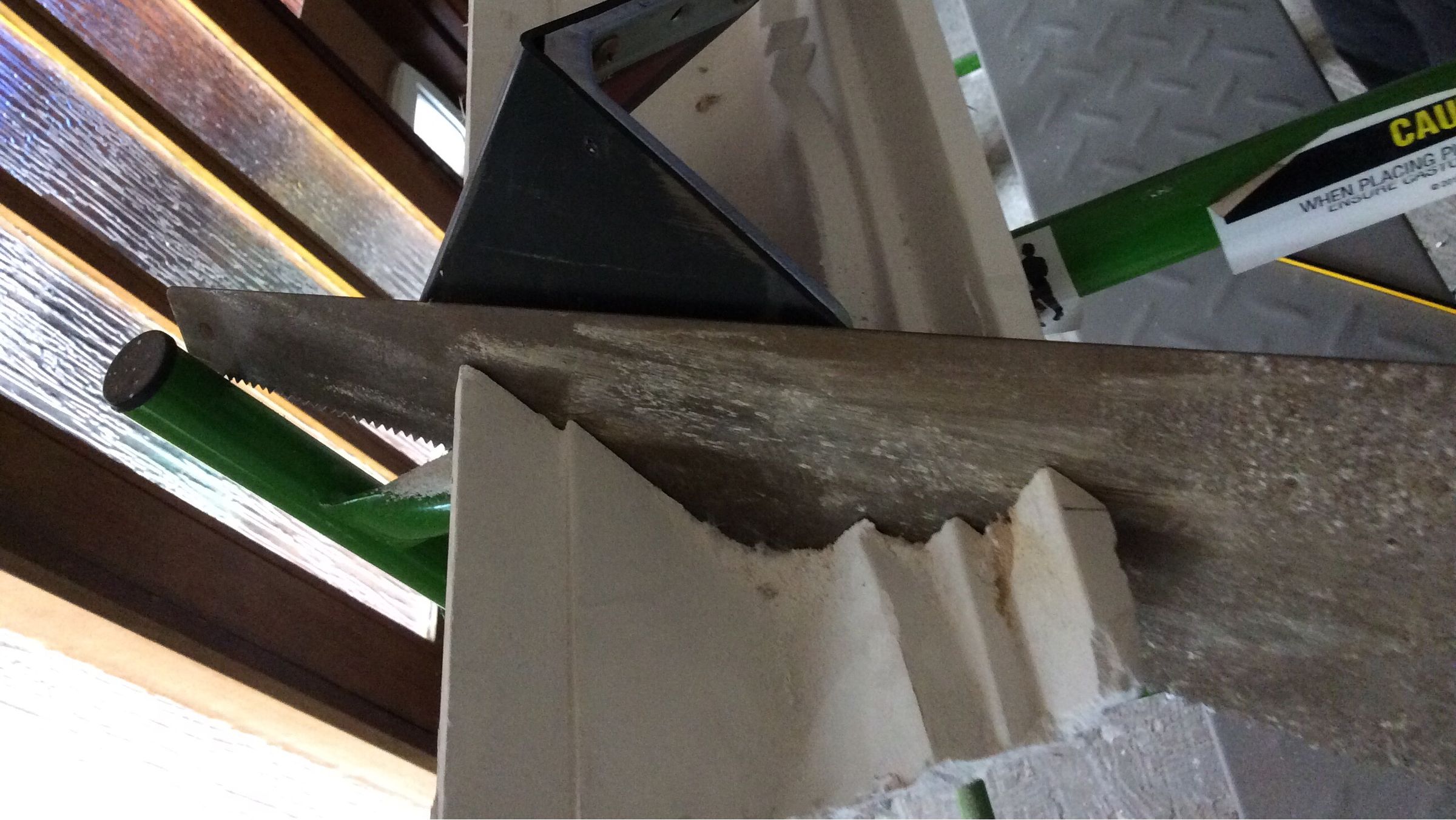 Try Your Hand at Installing Cornice : 5 Steps (with Pictures ...