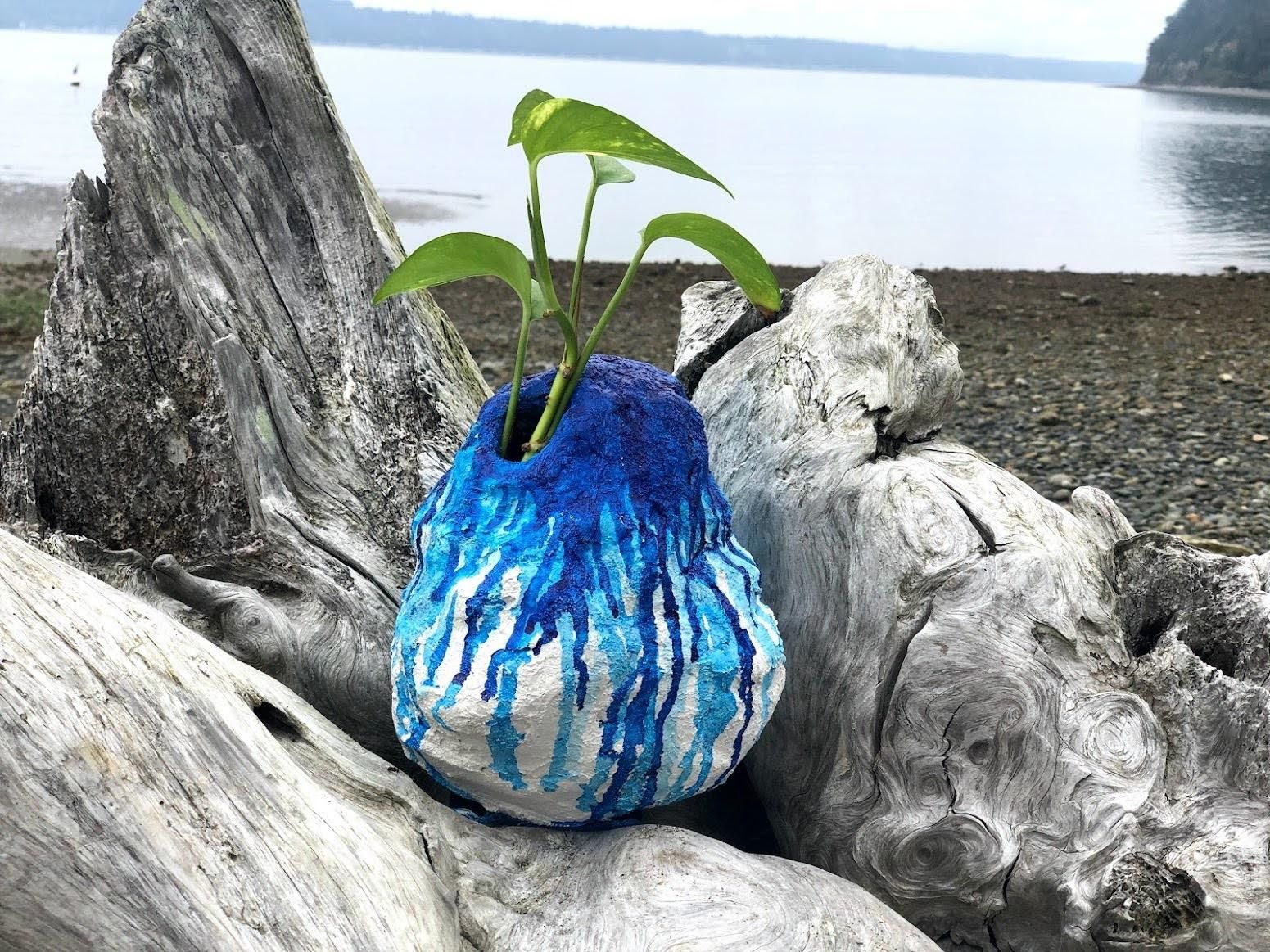 Upcycled Vase From Plastic Bags : 6 Steps (with Pictures) - Instructables