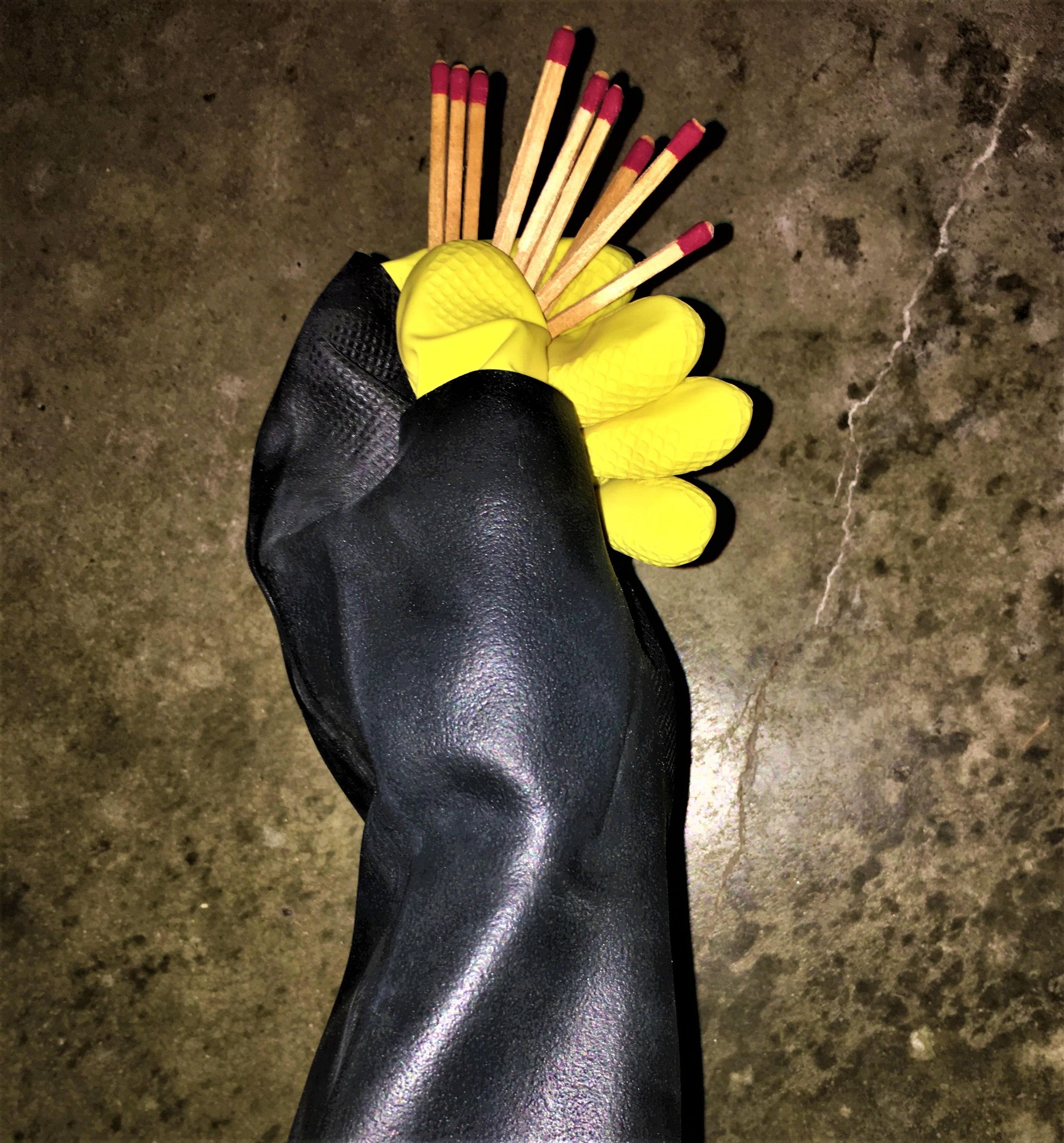 Team Fortress 2-Pyro's Gloves : 4 Steps - Instructables