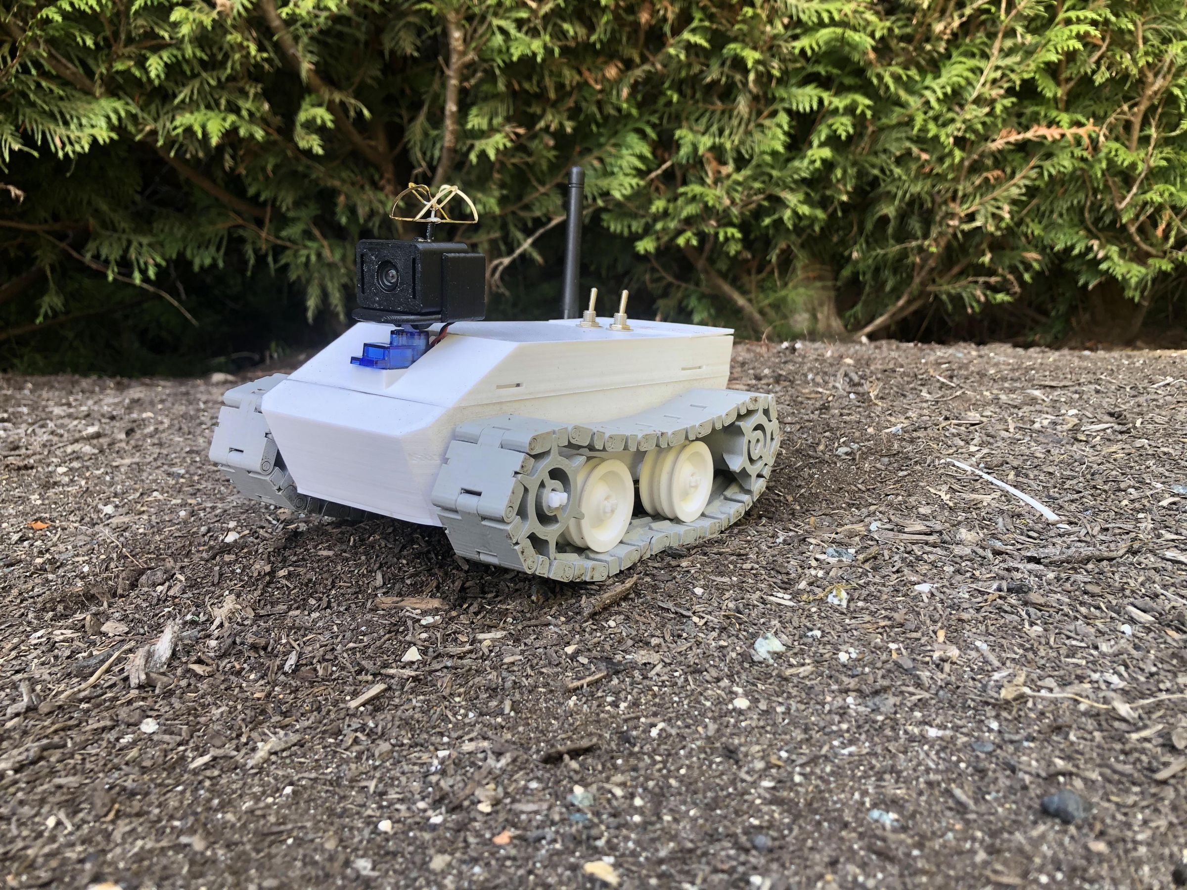 3D Printed Arduino FPV RC Tracked Car With Controller : 6 Steps (with ...