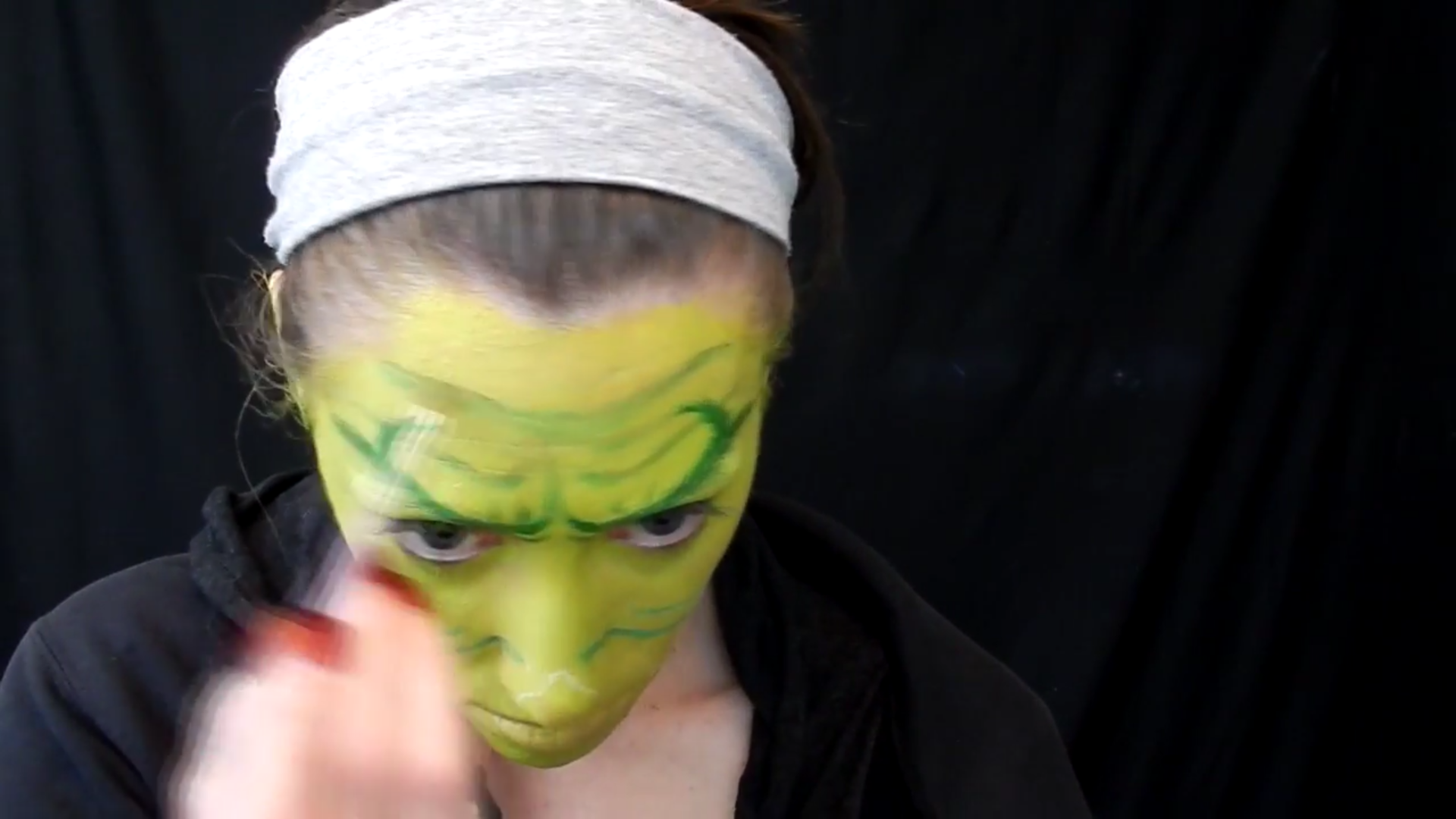 LATE: Grinch Face Paint : 8 Steps (with Pictures) - Instructables